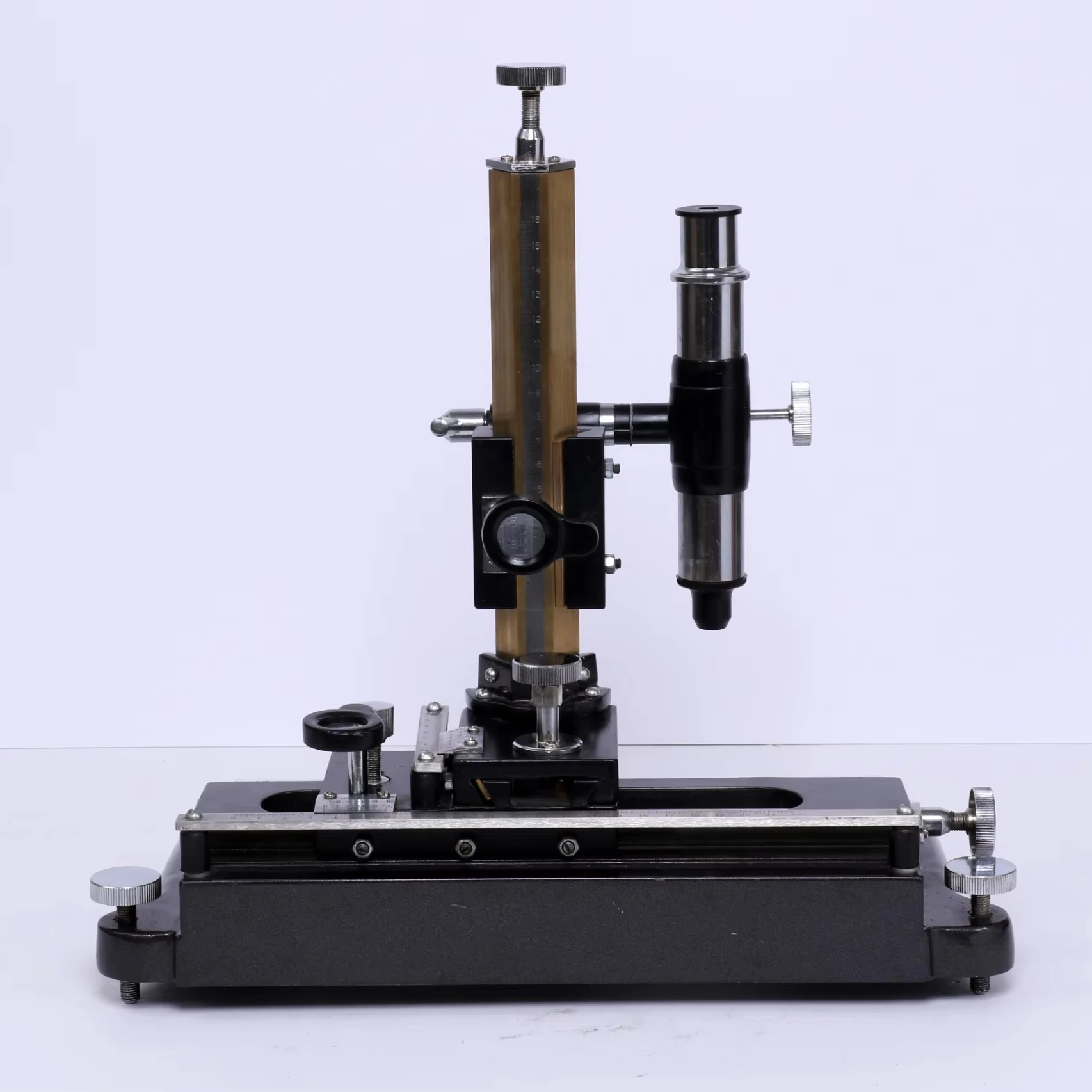 Portable Binocular Stereo Biological Microscope With Led Halogen Light ...