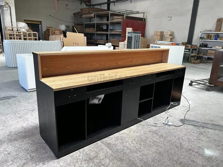 Industrial Style Coffee Shop Bar Counter Design