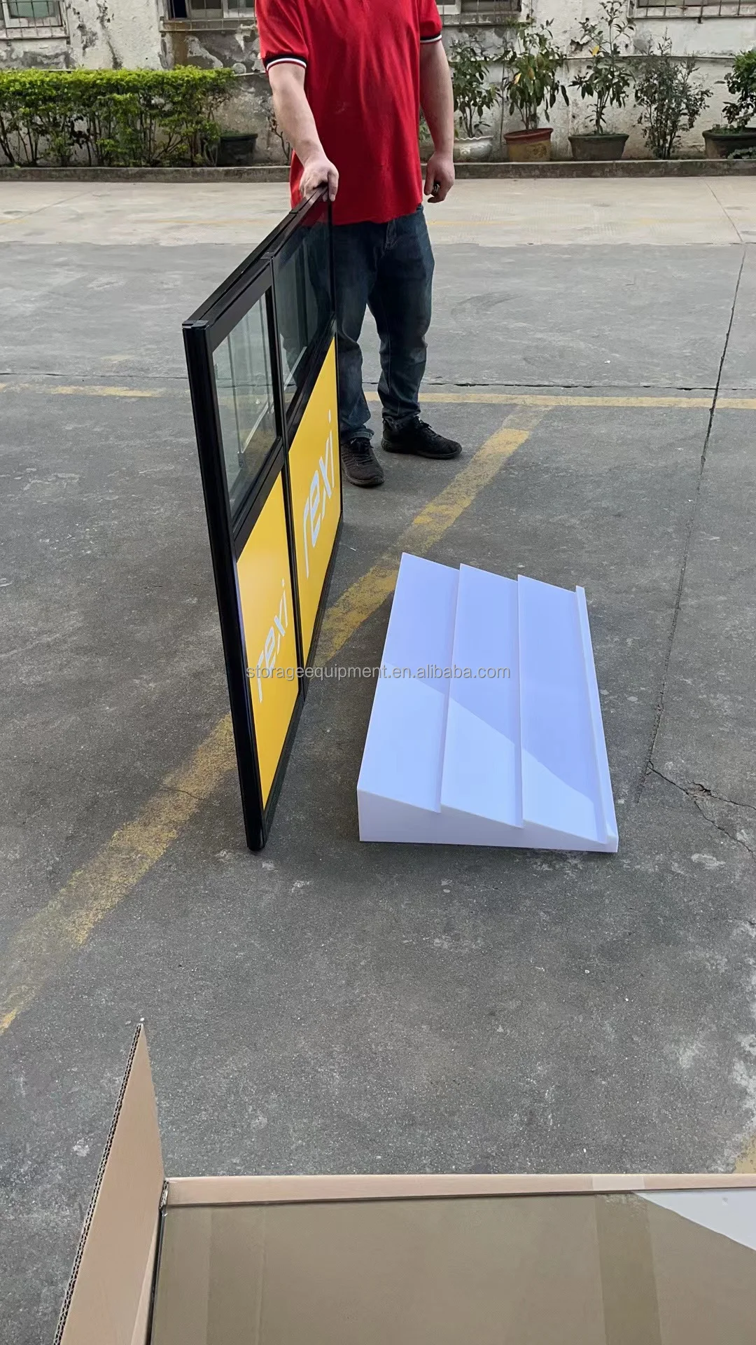 Top-notch Folding Showcase - Portable Glass Display Cabinet