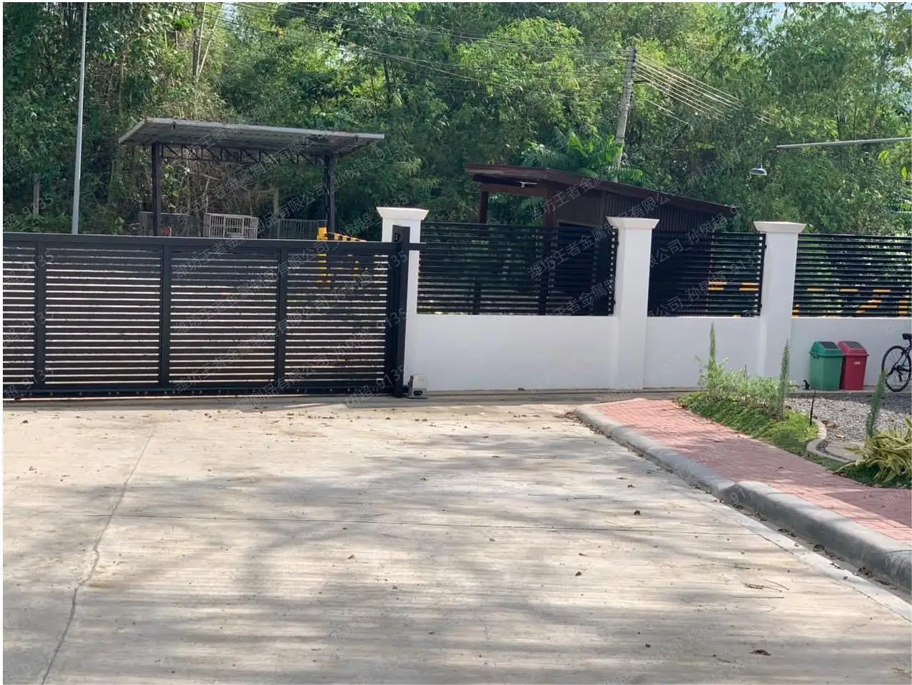 Princeton Aluminum Automatic Sliding Gate With Horizontal Single Panel ...