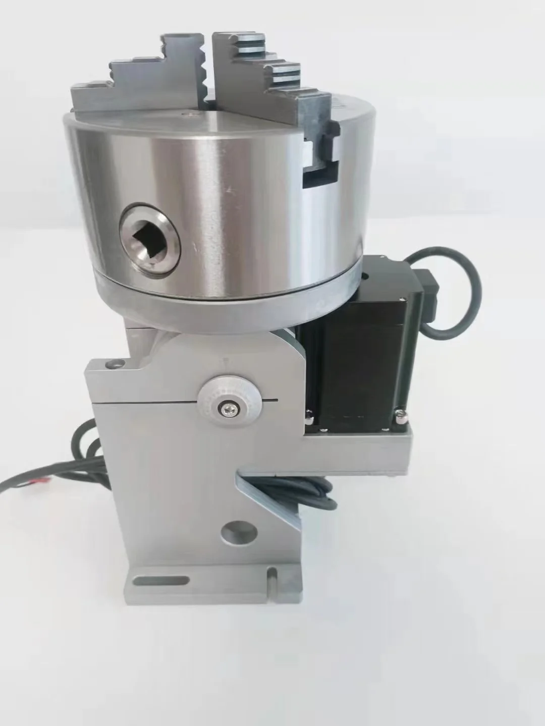 Shandong Factory Price Rotating Chuck Laser Marking Machine