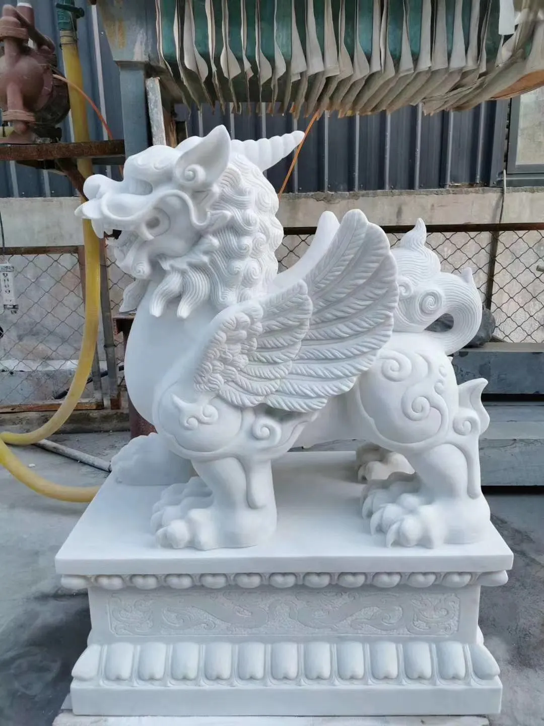 Outdoor Animal Stone Hand-Carved White Marble Pi Xiu Statue