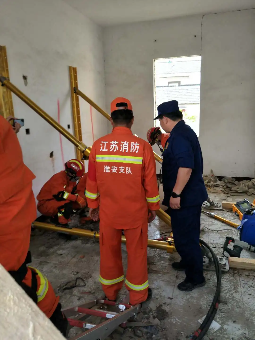 Vehicle Extrication Tools - Shoring and Stabilization Kit