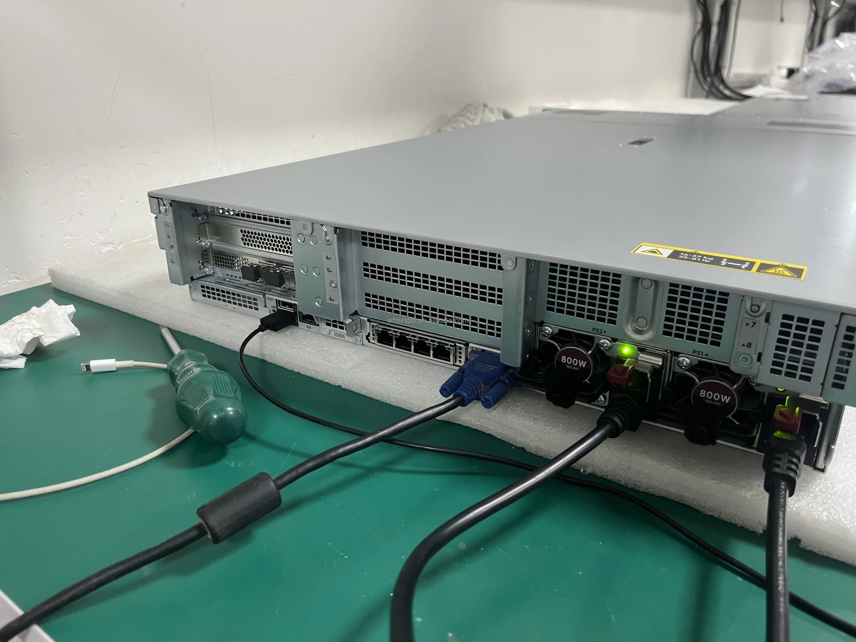 HPE Proliant DL380 Gen11 - Powerful Server with 128GB Memory