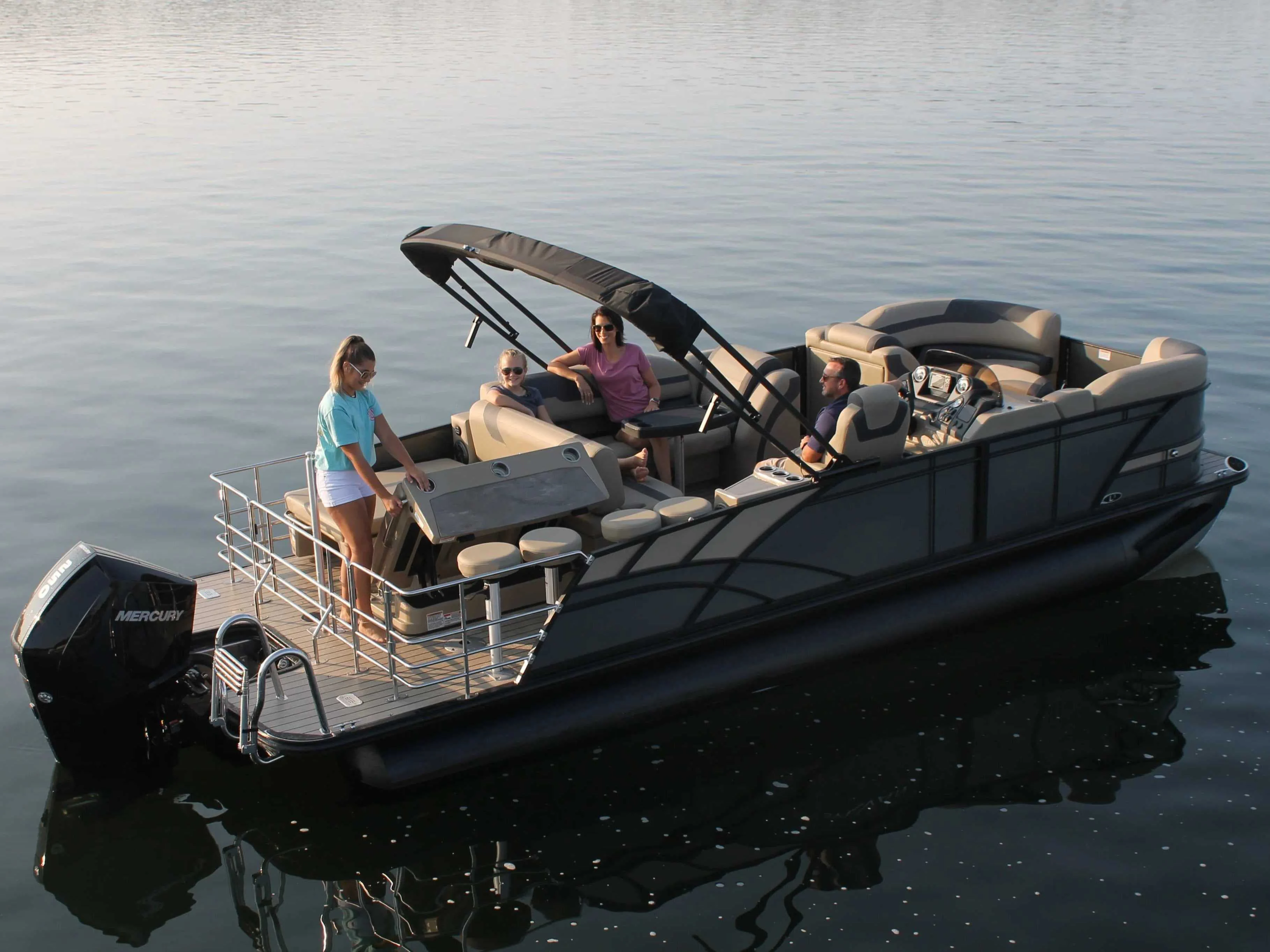 Luxury Aluminum Pontoon Boat Yacht with Foldable Sofa & Bar
