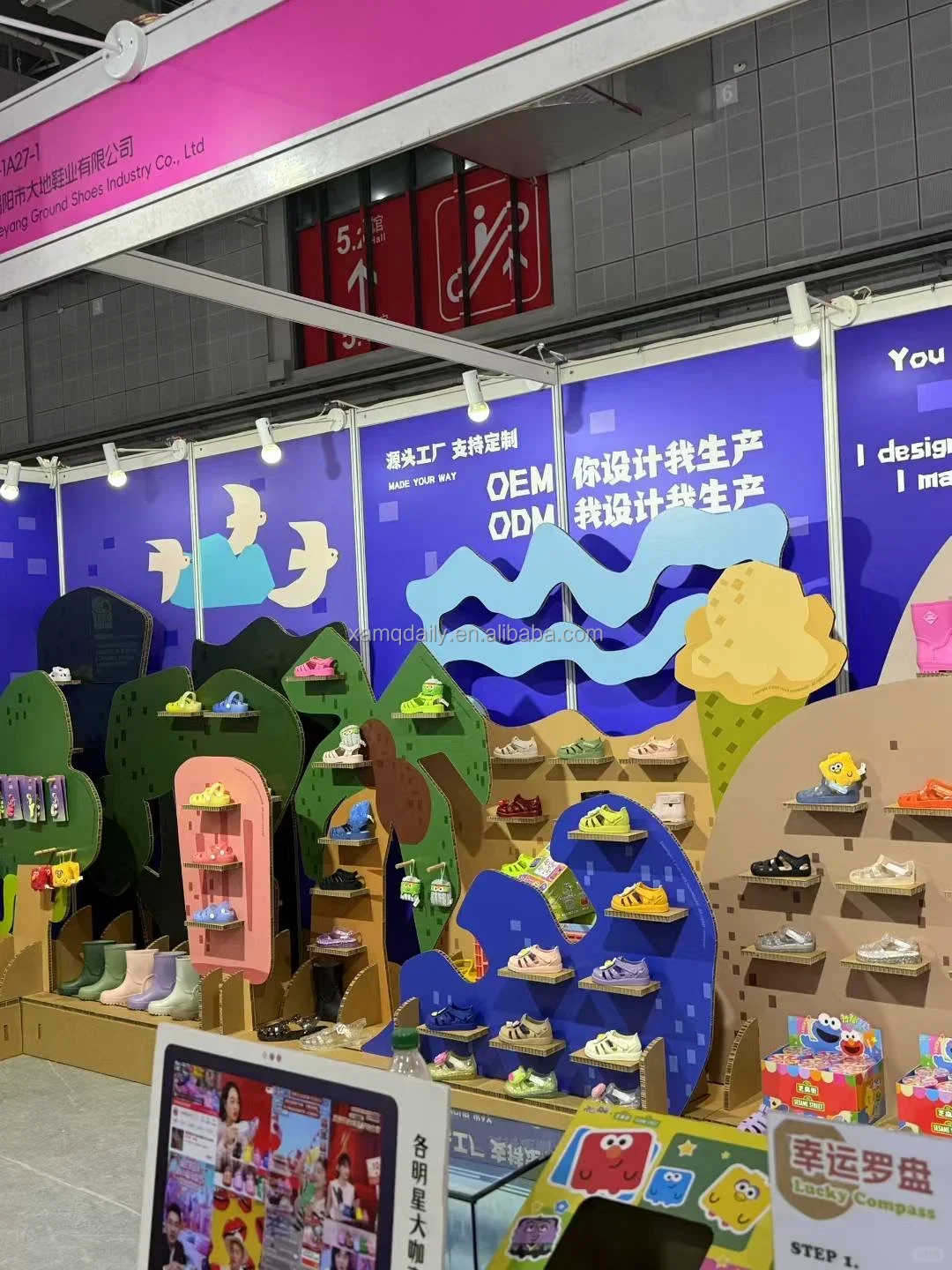Eco-Friendly Foldable Honeycomb Cardboard Display Rack for Supermarkets ...