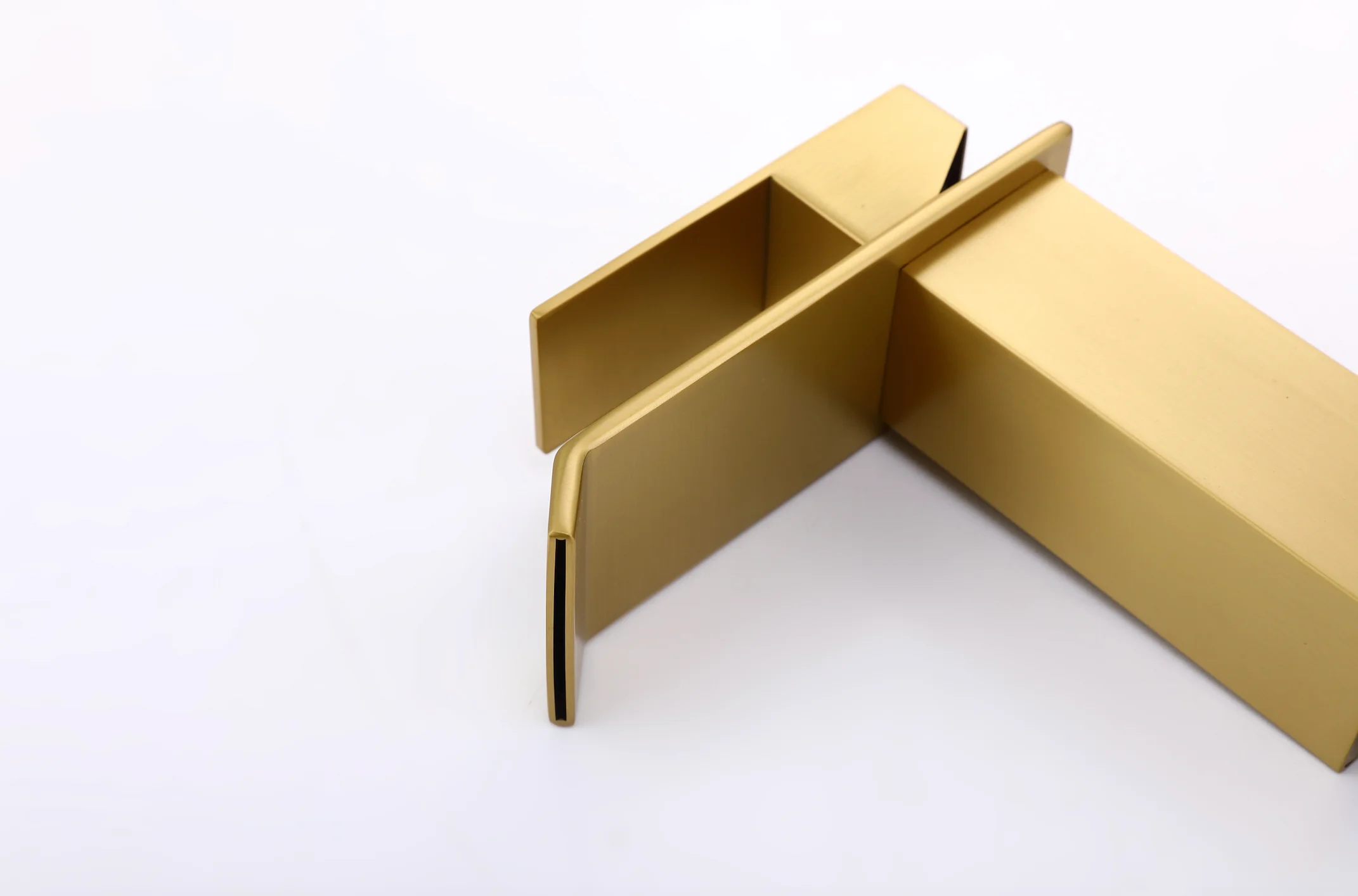 Hot Popular Small Tablet Gold Short Version Hotel Bathroom Basin Faucet ...