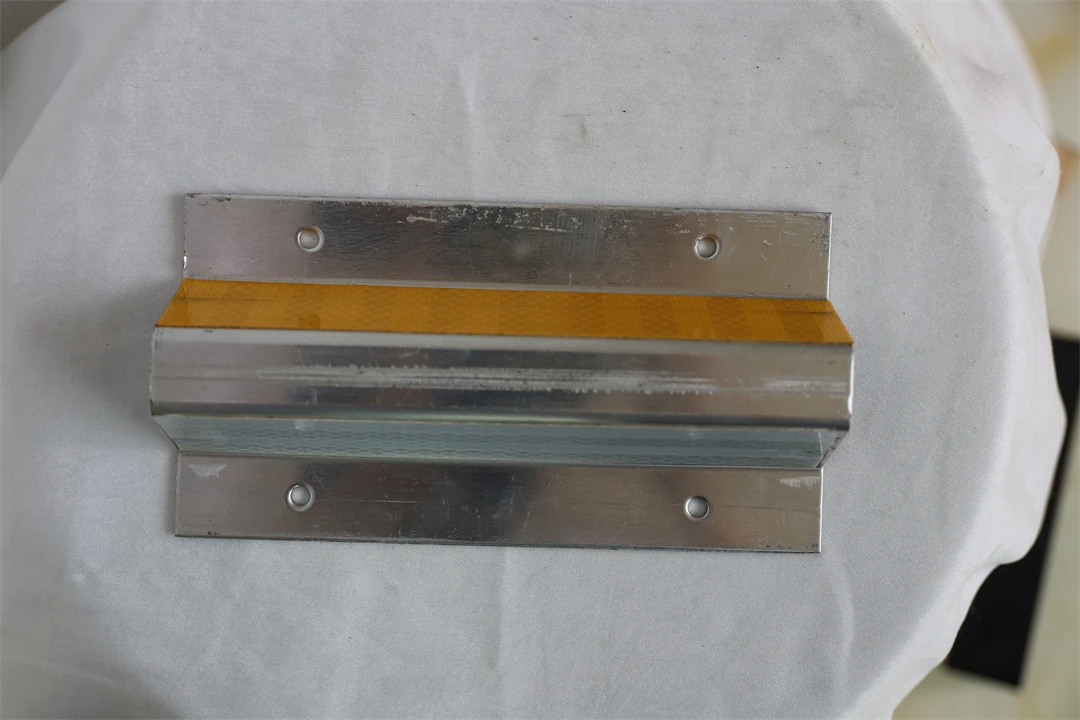 Driveway highway barrier reflector pvc delineator fiberglass delineator ...