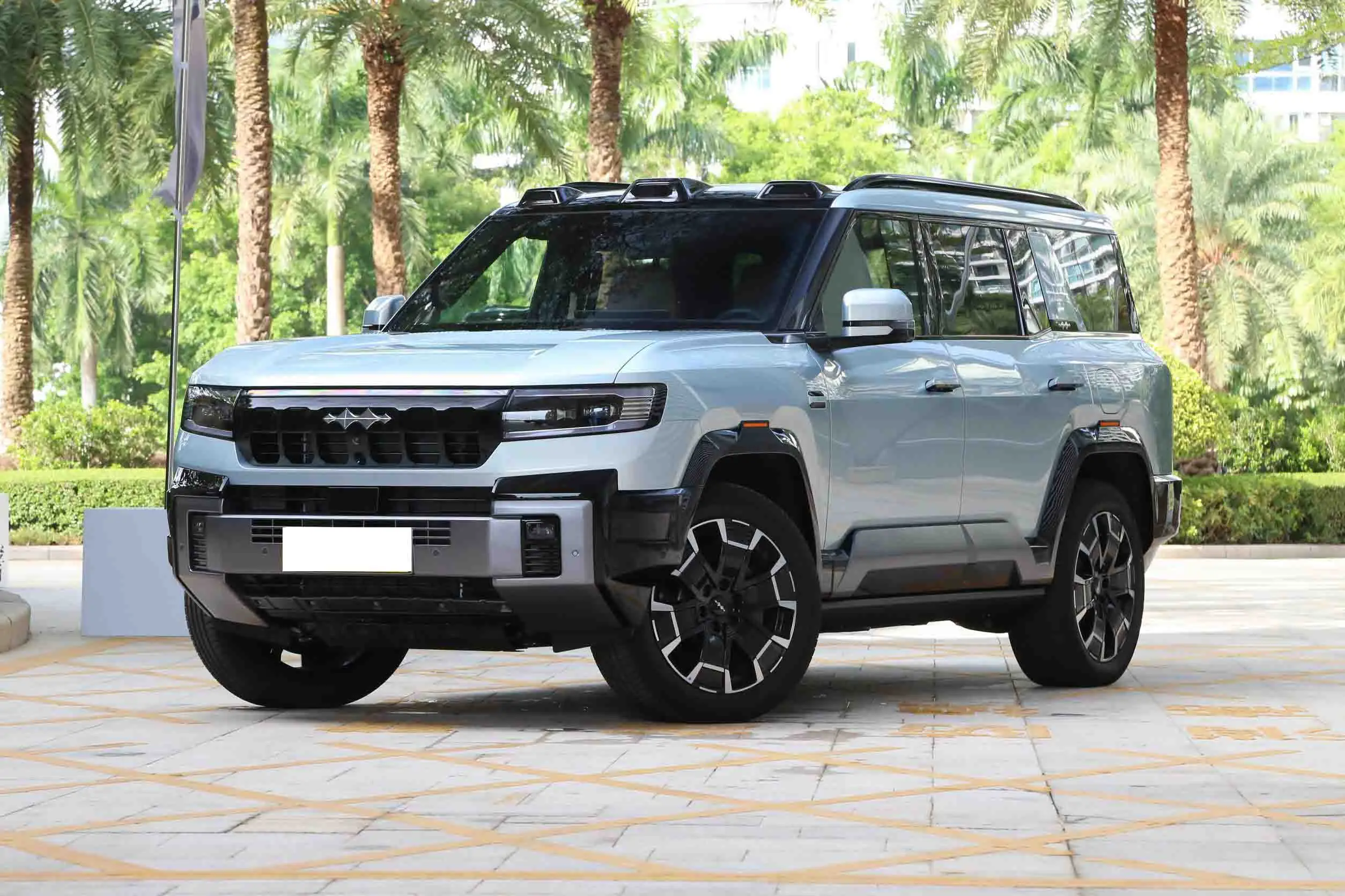 BYD Equation Leopard 8 - 7-Seater SUV with 180km/h Speed