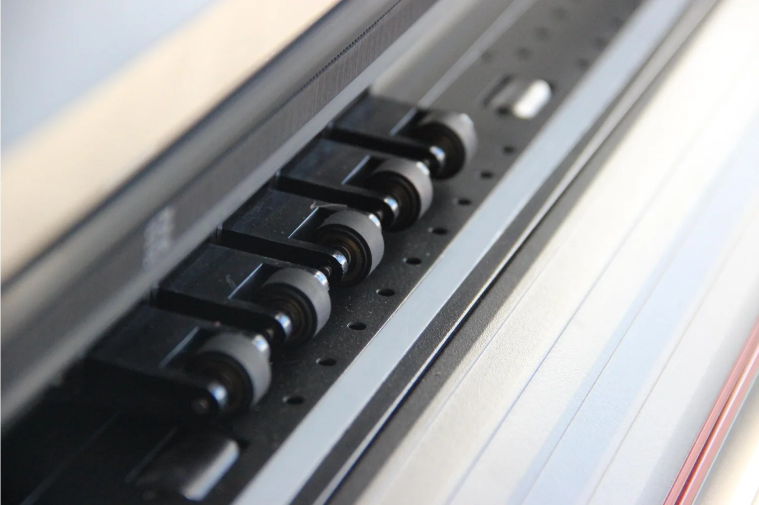 LIYU TC1261 Cutting Plotter - Precision and Versatility