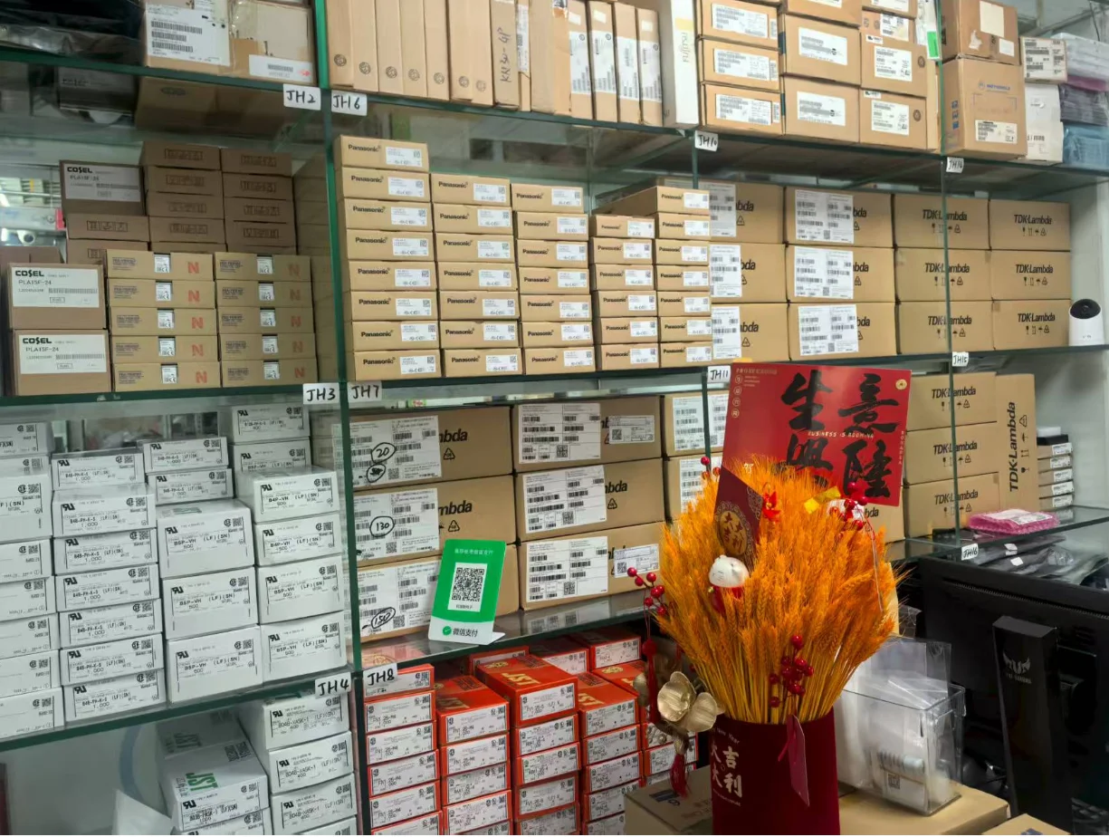 (Original stock) PL-M18-E0-010-S/PL-M18-A3-010-S sensor| Alibaba.com