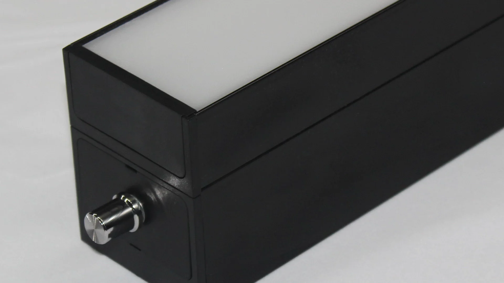 Litehome Sleek Dimmable 20w Linear Light Fixture For Office Building ...