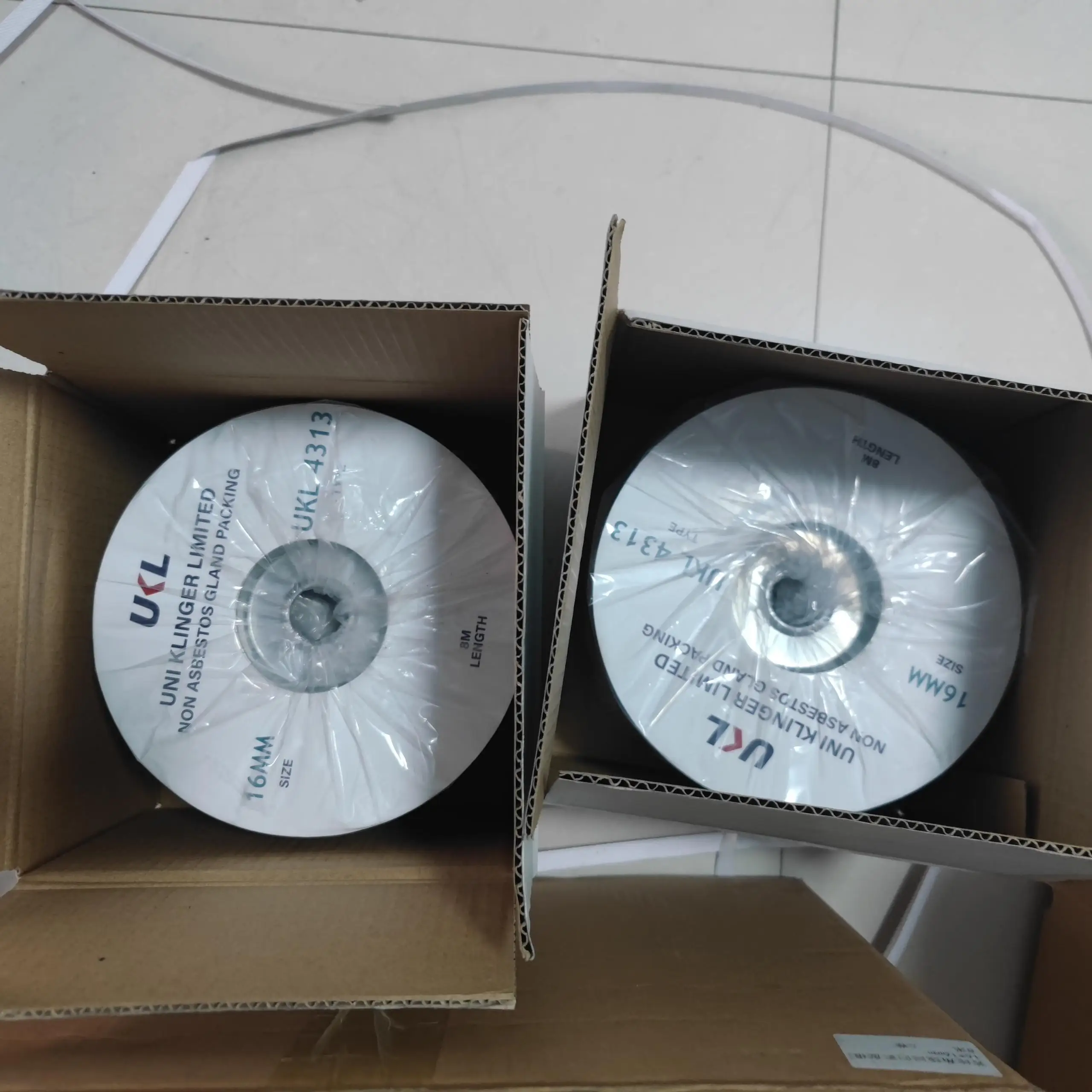 Klinger Ukl 4313 Ptfe Graphite Gland Packing With Aramid Corner - Buy ...