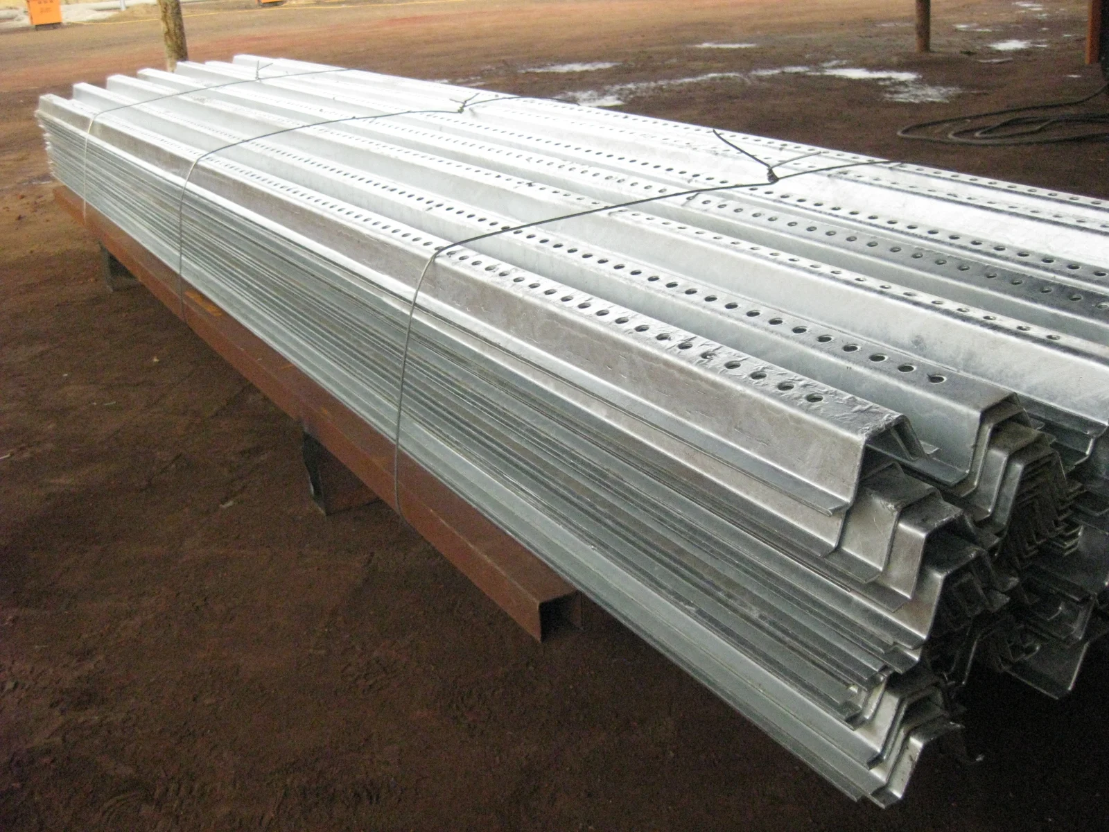 Perforated Pipe Post Traffic Signs Galvanized Steel Square Telescoping ...