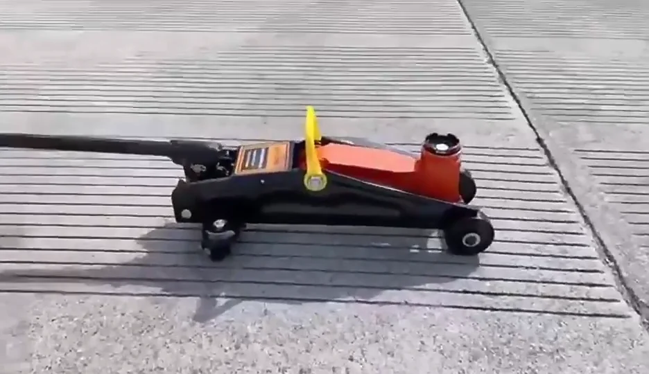 T23390 2 Ton Hydraulic Movable Rolling Garage Floor Trolley Car Jack ...