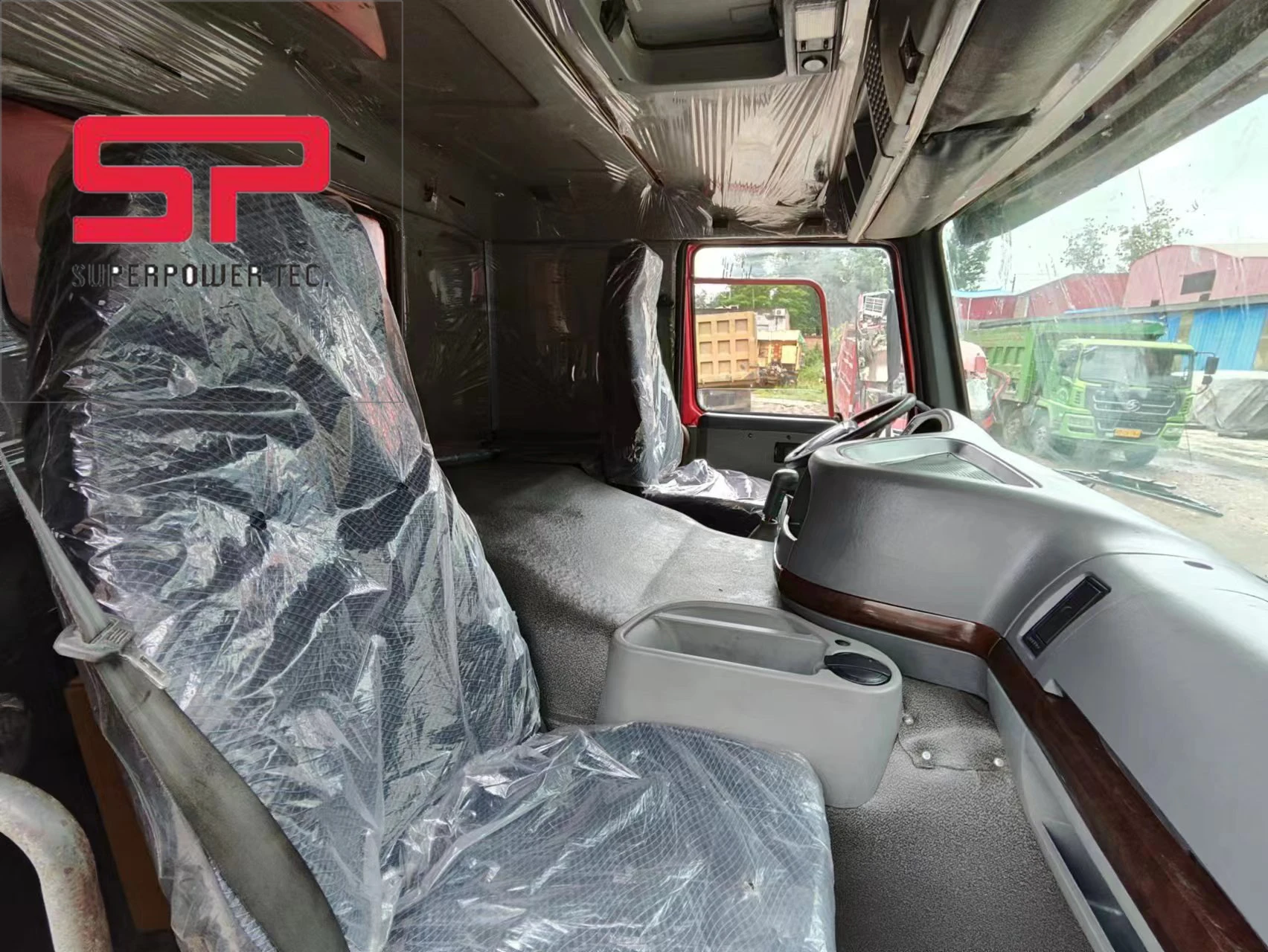 Used Sinotruck Howo 8X4 Van Cargo Truck Used Box Van Container Cargo Truck for Sale| Alibaba.com