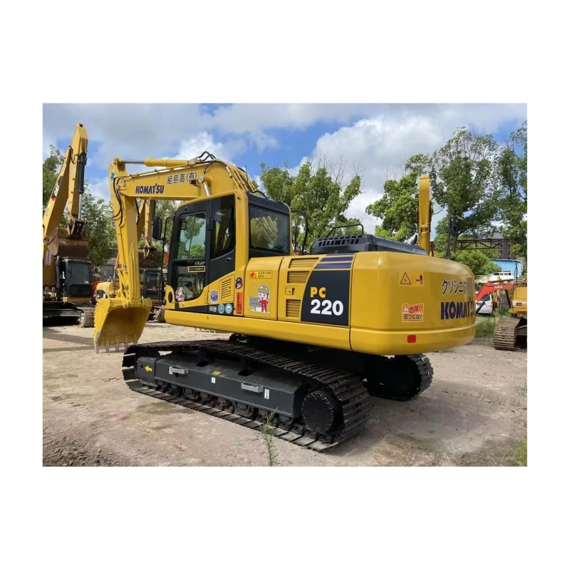 Komatsu PC220-8 Excavator - Powerful and Reliable Performance