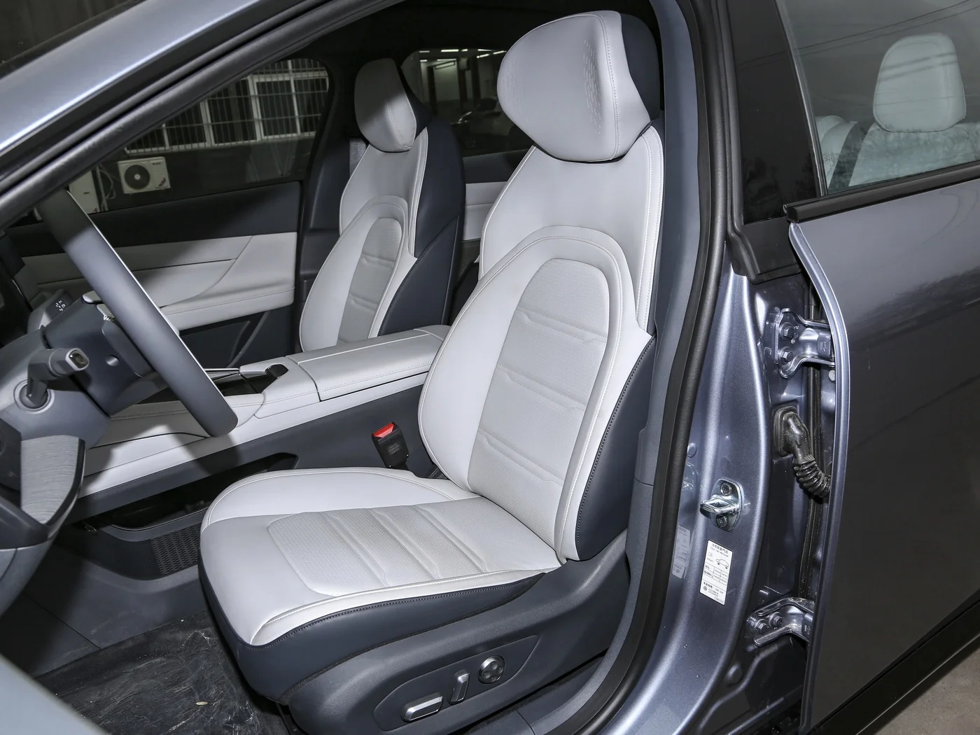 Dongfeng E 007 - High Speed, Long Endurance EV Car 2024