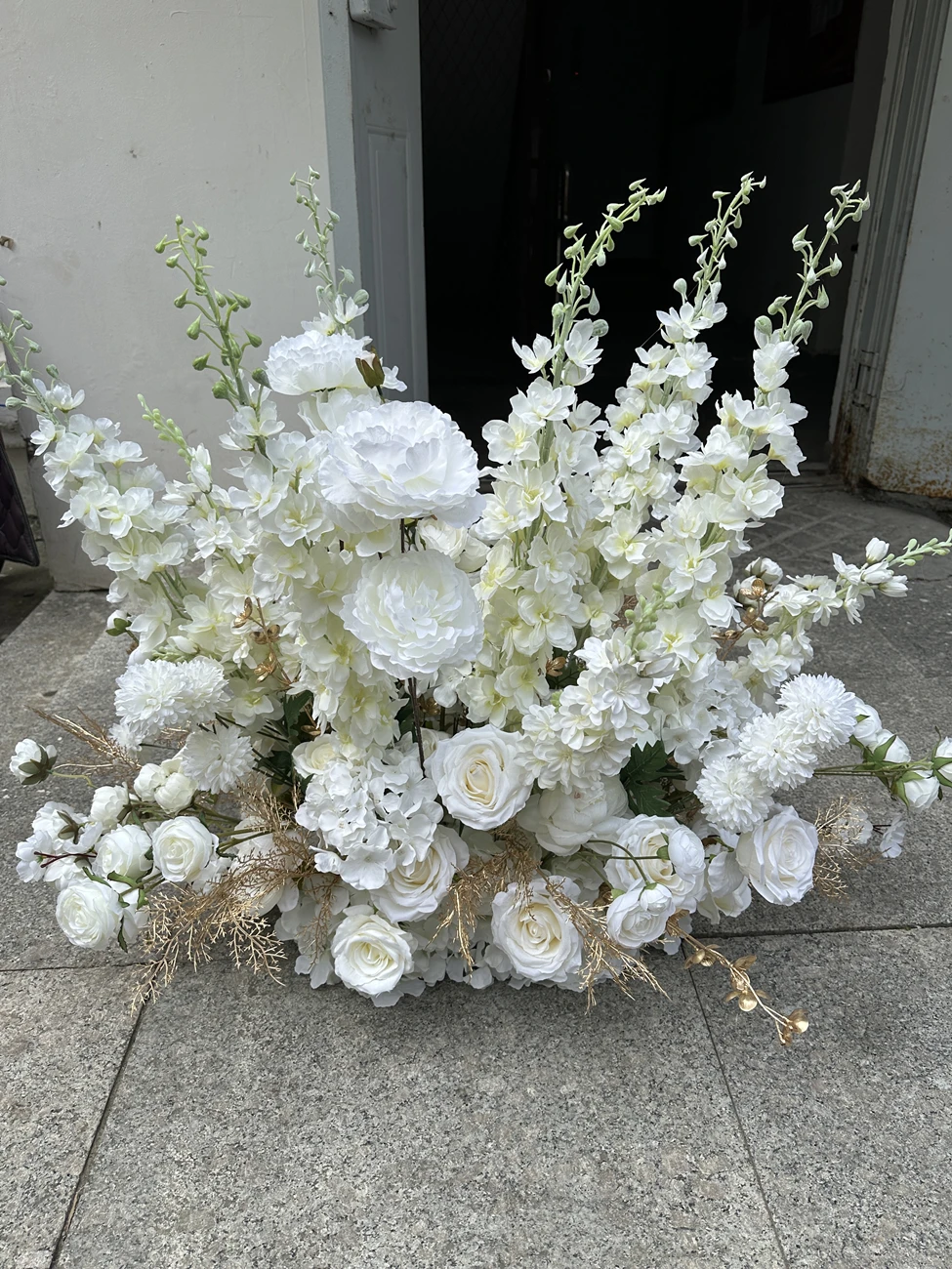 IFG Artificial Flower Floor Runners - Elegant Wedding Decor