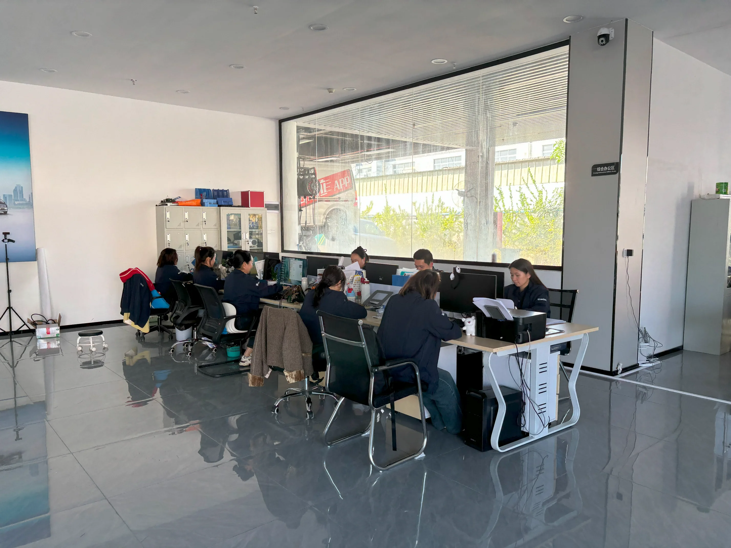 2025 Wuling Hongguang Pure Mini EV - 5 Door, 4 Seat, 205km Range