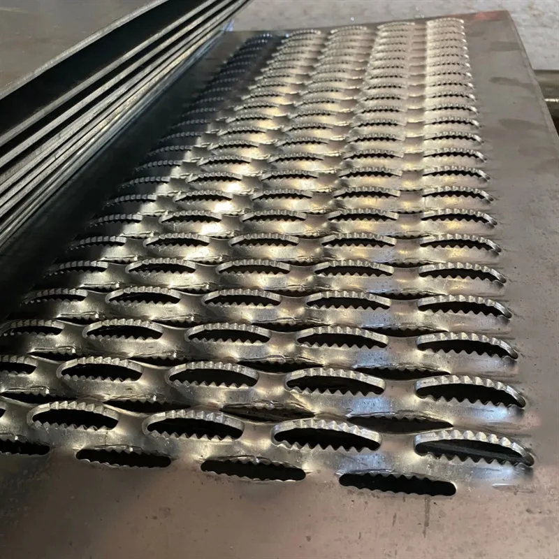 Perforated Non-slip Stair Treads Workshop Platform Aluminium Alloy Grip ...