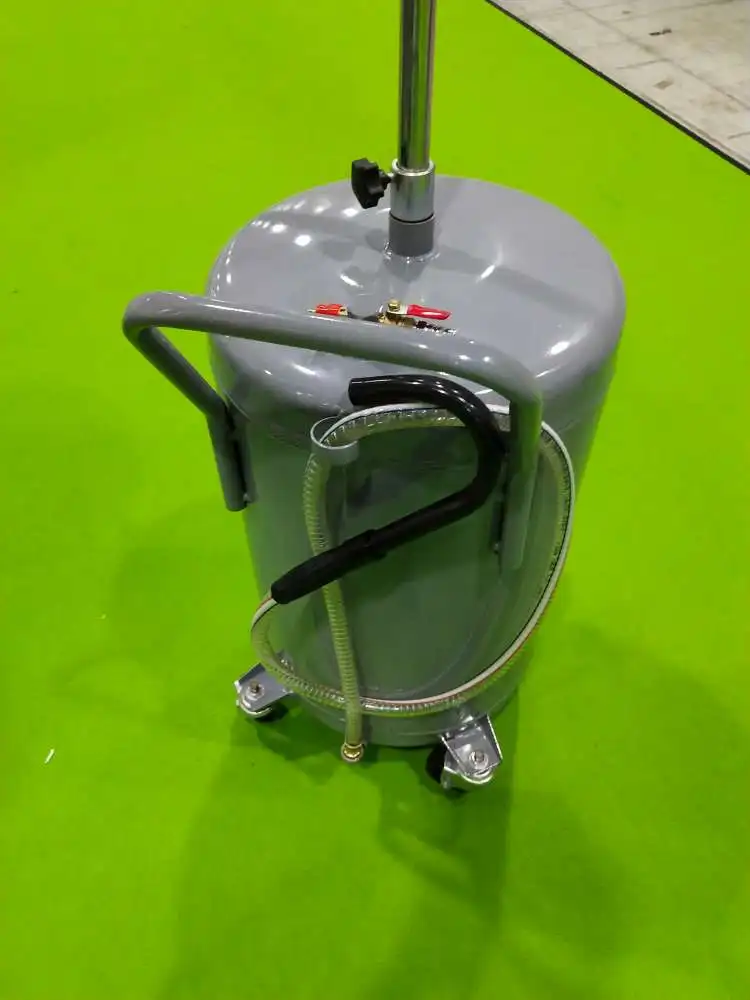 Car Oil Changing Sucking Machine Automobile Oil Collector - Buy Machine ...