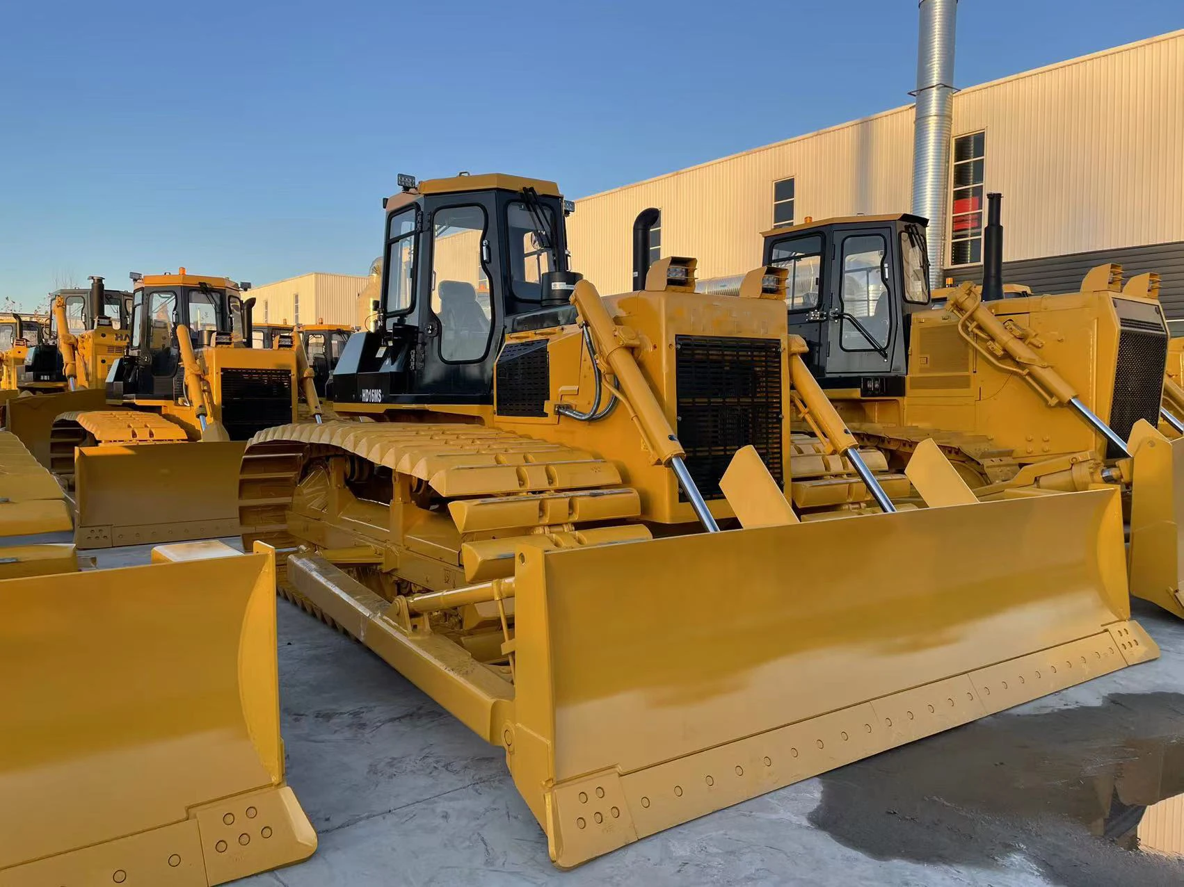 Bulldozer High Performance Ultra Wide Triangular Wetland Crawler Plate ...