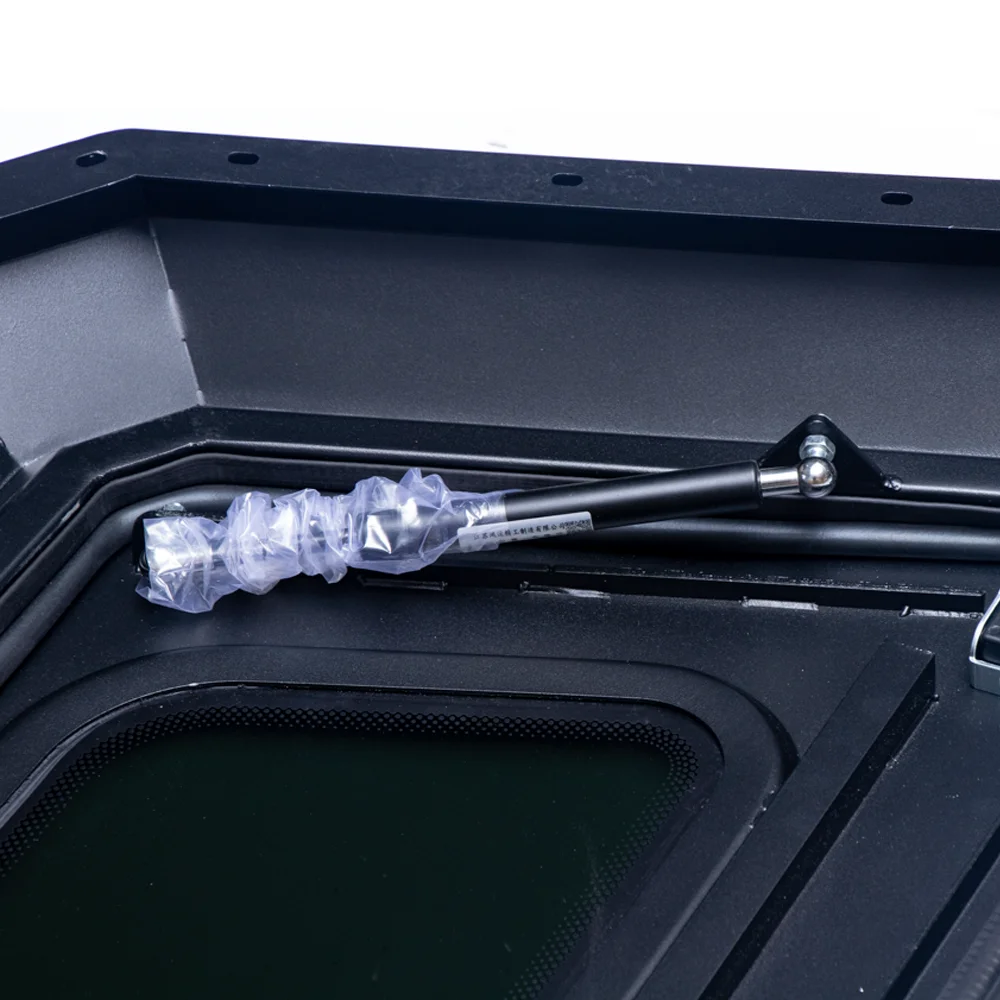 Pickup Hardtop Topper Canopy Pick Up Truck Opening The Lid Canopy For ...