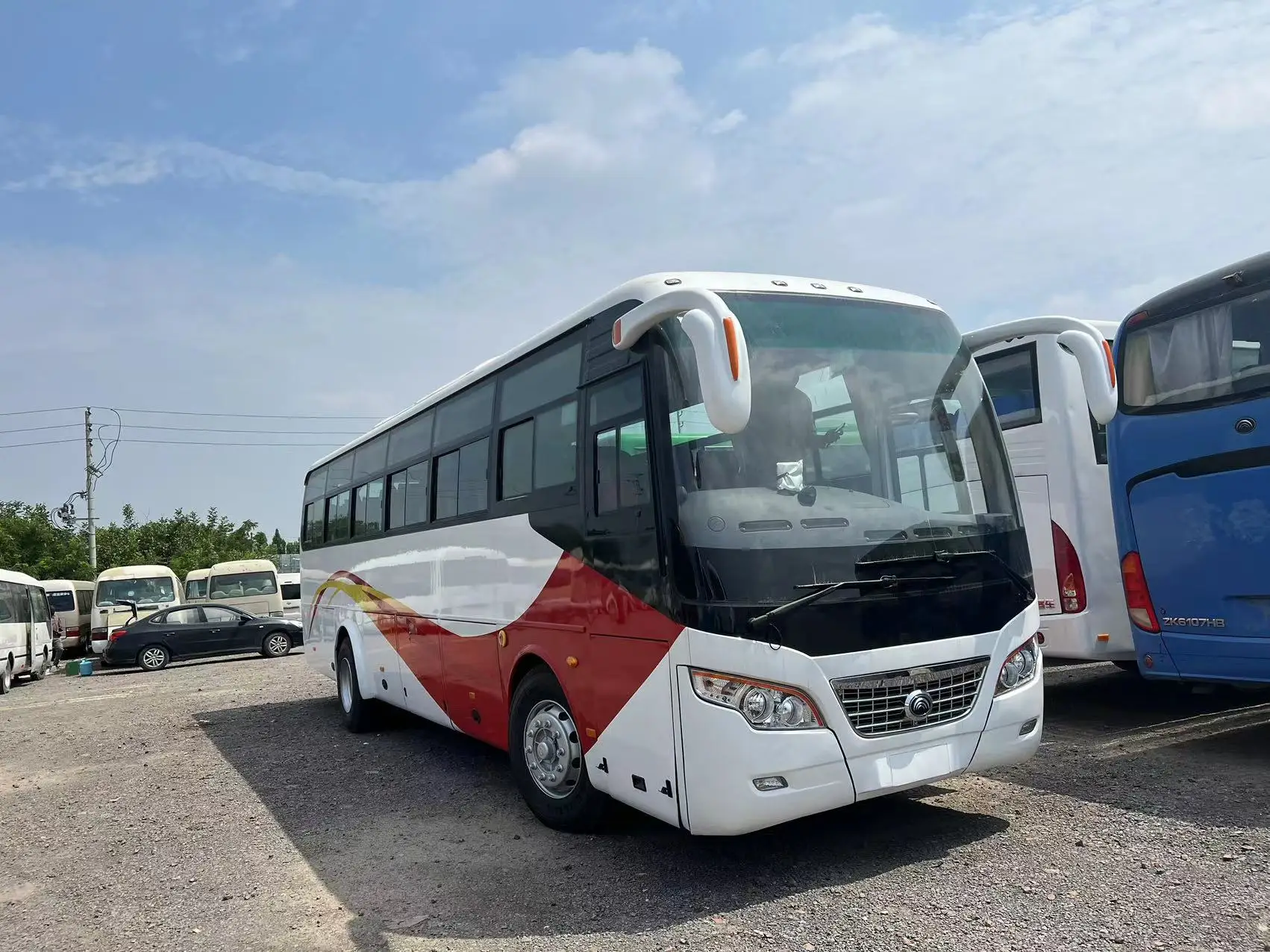 China Traveling Used Youtong Bus - Luxury Coach Bus 12m Diesel