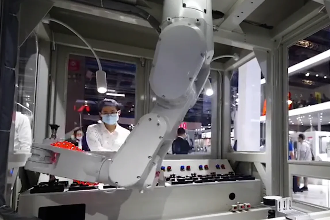 Abb Mechanical Arm Irb 1300-10/1.15 Handling Robot Can Be Equipped With ...