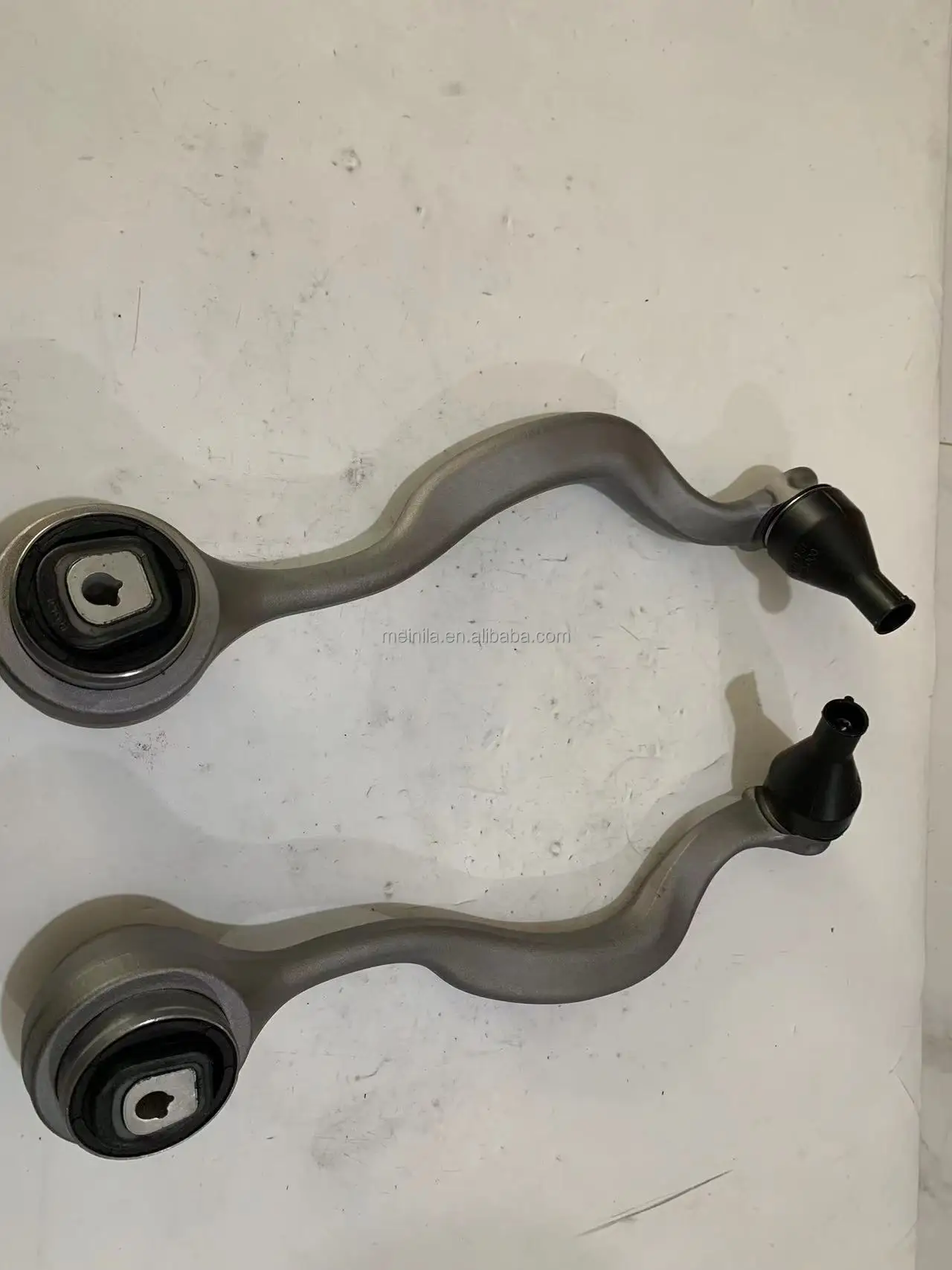 Auto Suspension Spare Parts - Lower Control Arm for Rolls Royce Cullinan