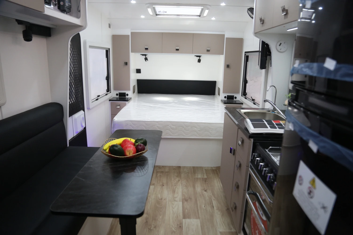 Ecocampor 15ft Hybrid RV Caravan Camper Trailer Van for Sale