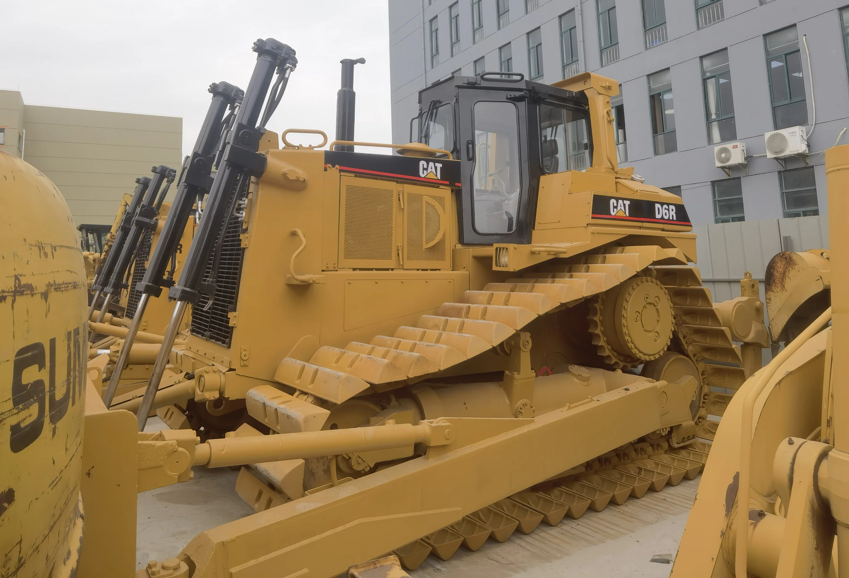 Caterpillar D6r Bulldozer Cat D6r Dozer Bulldozer Used Caterpillar ...