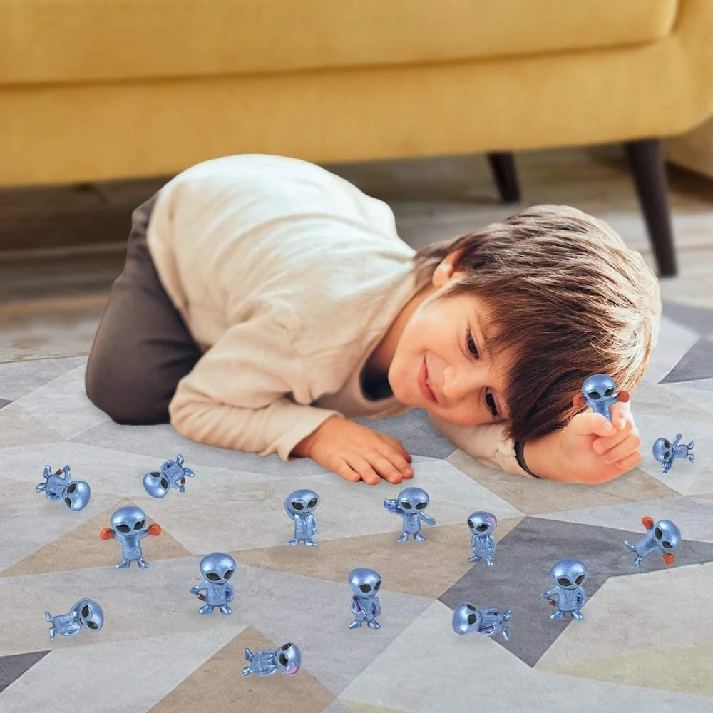 Vinyl Alien Toy Figurines Fun Space Party Favors For Kids,Small Ufo ...