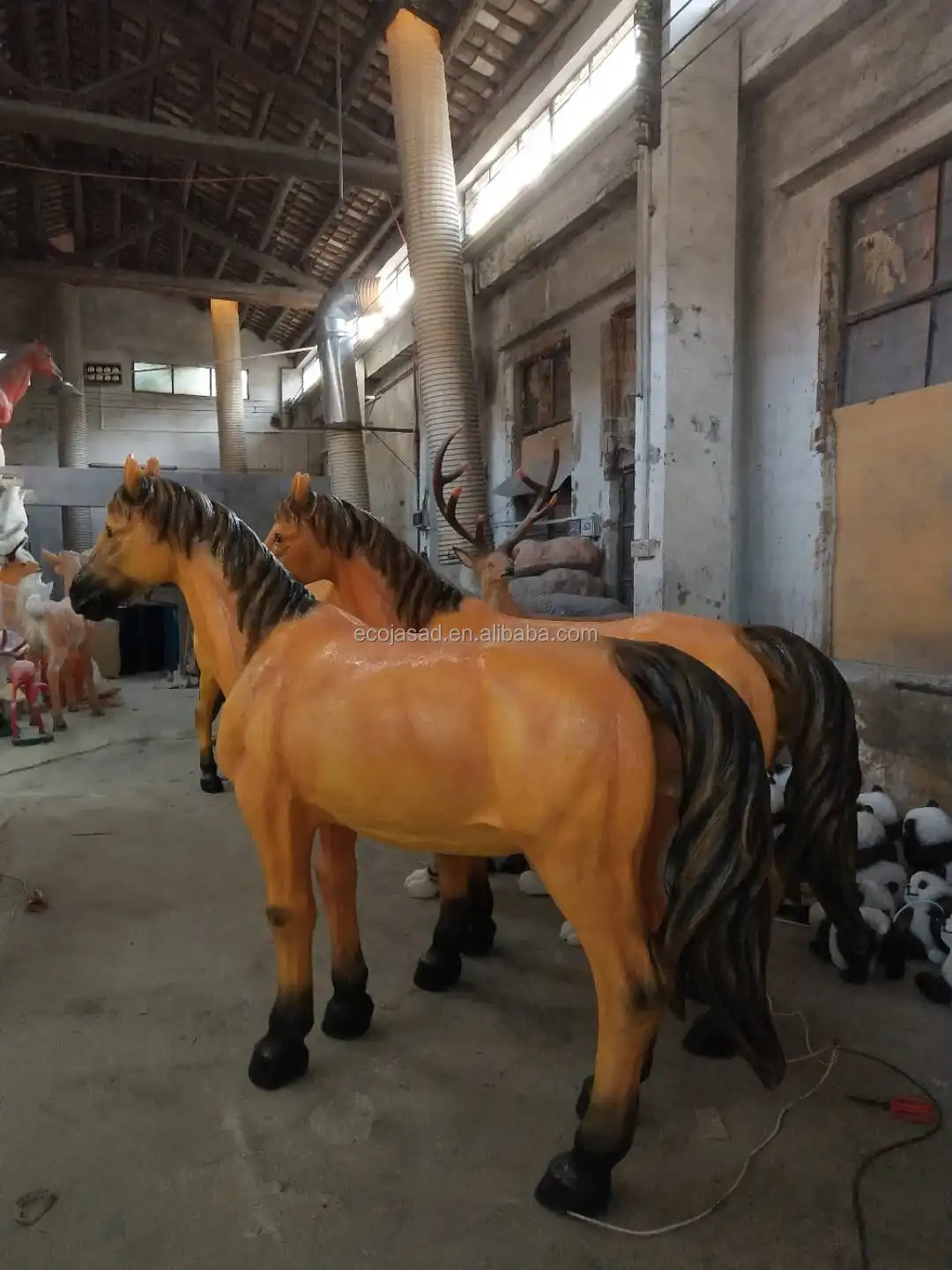 Custom Outdoor Garden Decoration - Life Size Resin Horse