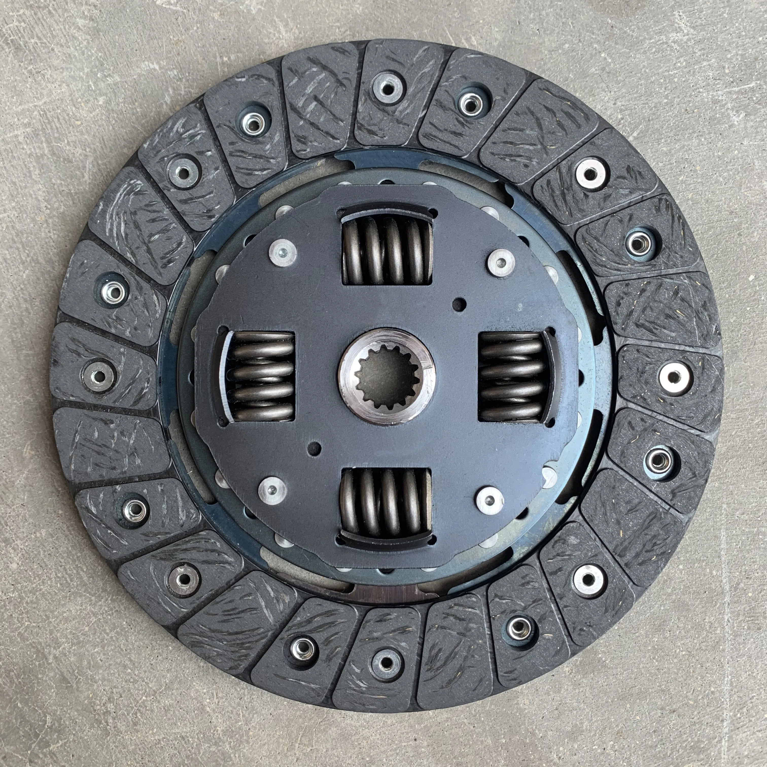 Truck Clutch Disc 430mm with Quality Warranty 1878054951 1303702 ...