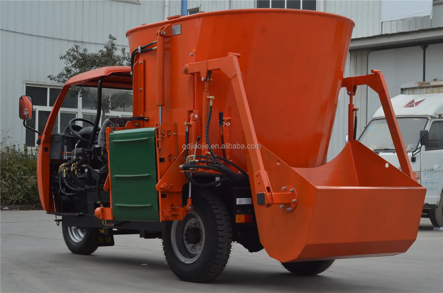 Single Auger Vertical Small Tmr Mixers,Self-propelled Livestock Feed Mixer For Sale - Buy ...