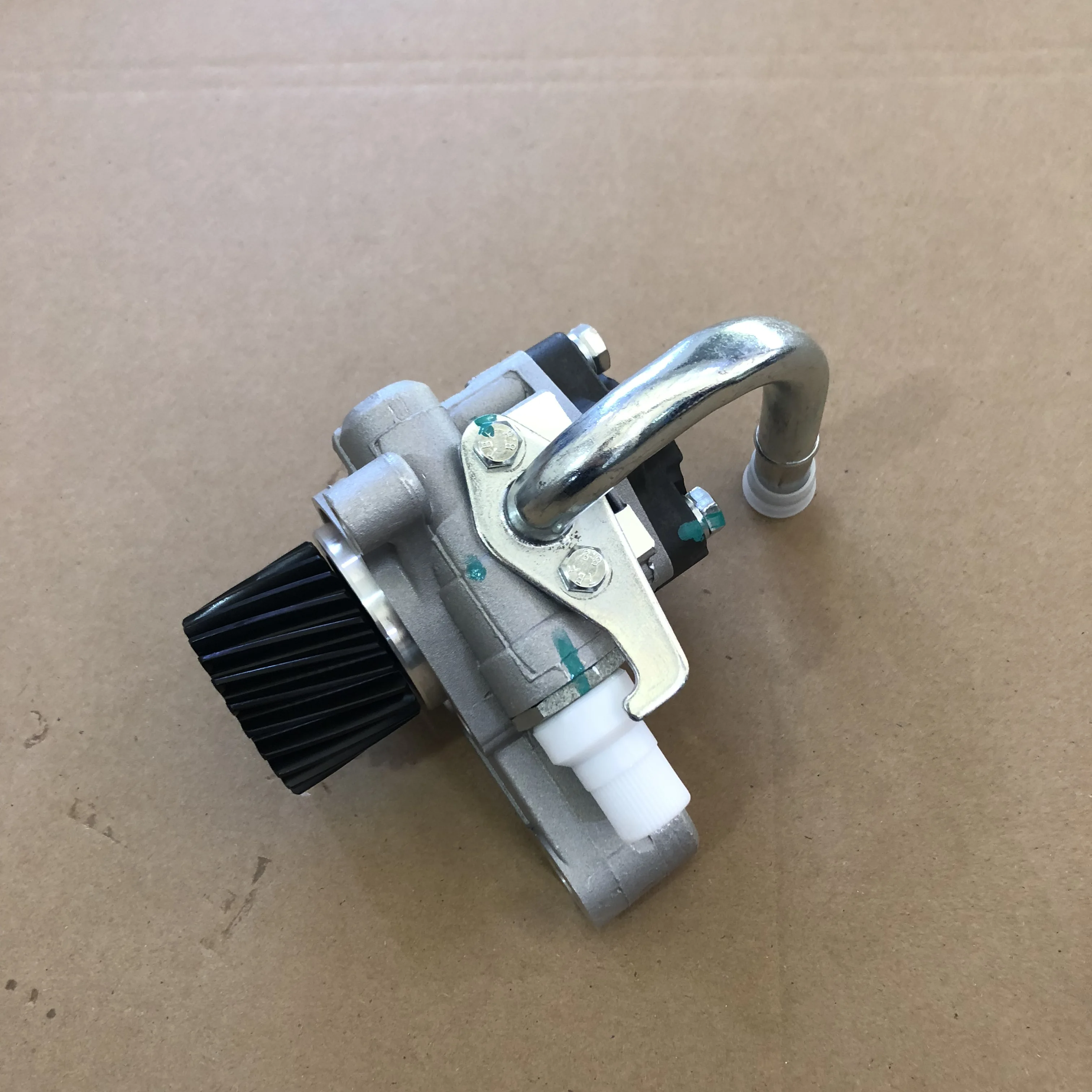 EOK Power Steering Pump for Mitsubishi Canter - Reliable Performance