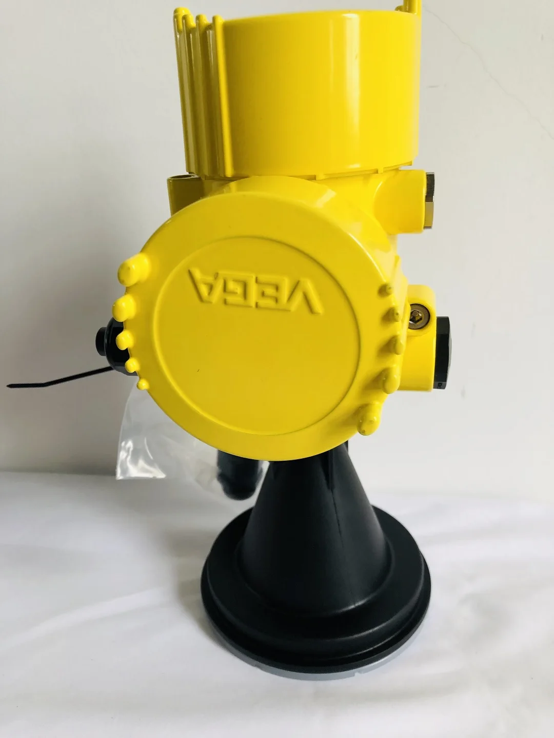 ABB MT5000 Series - Precision Level Measurement Solutions