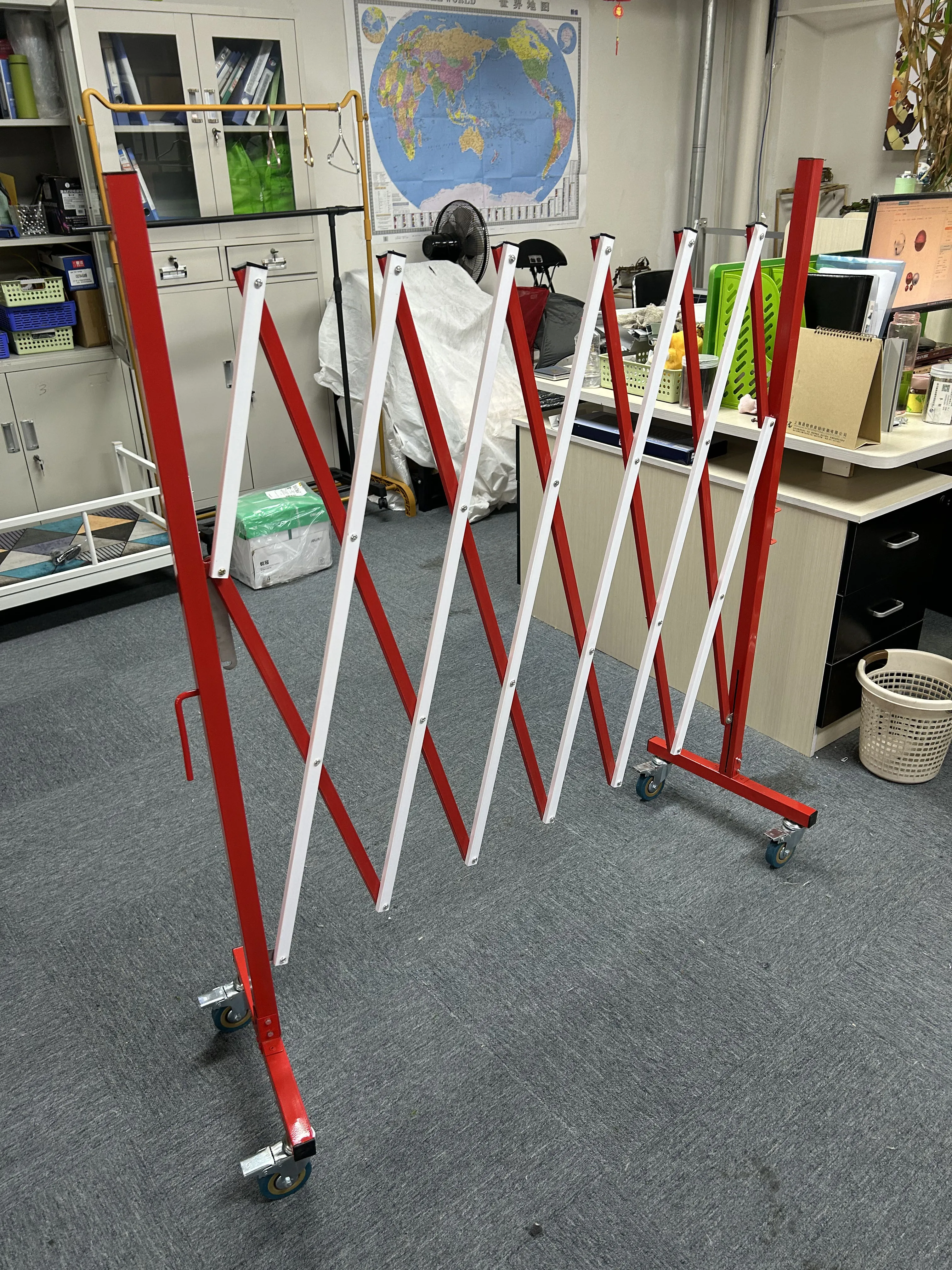 Crowd Control Mobile Steel Expandable Security Barricade Adjustable ...