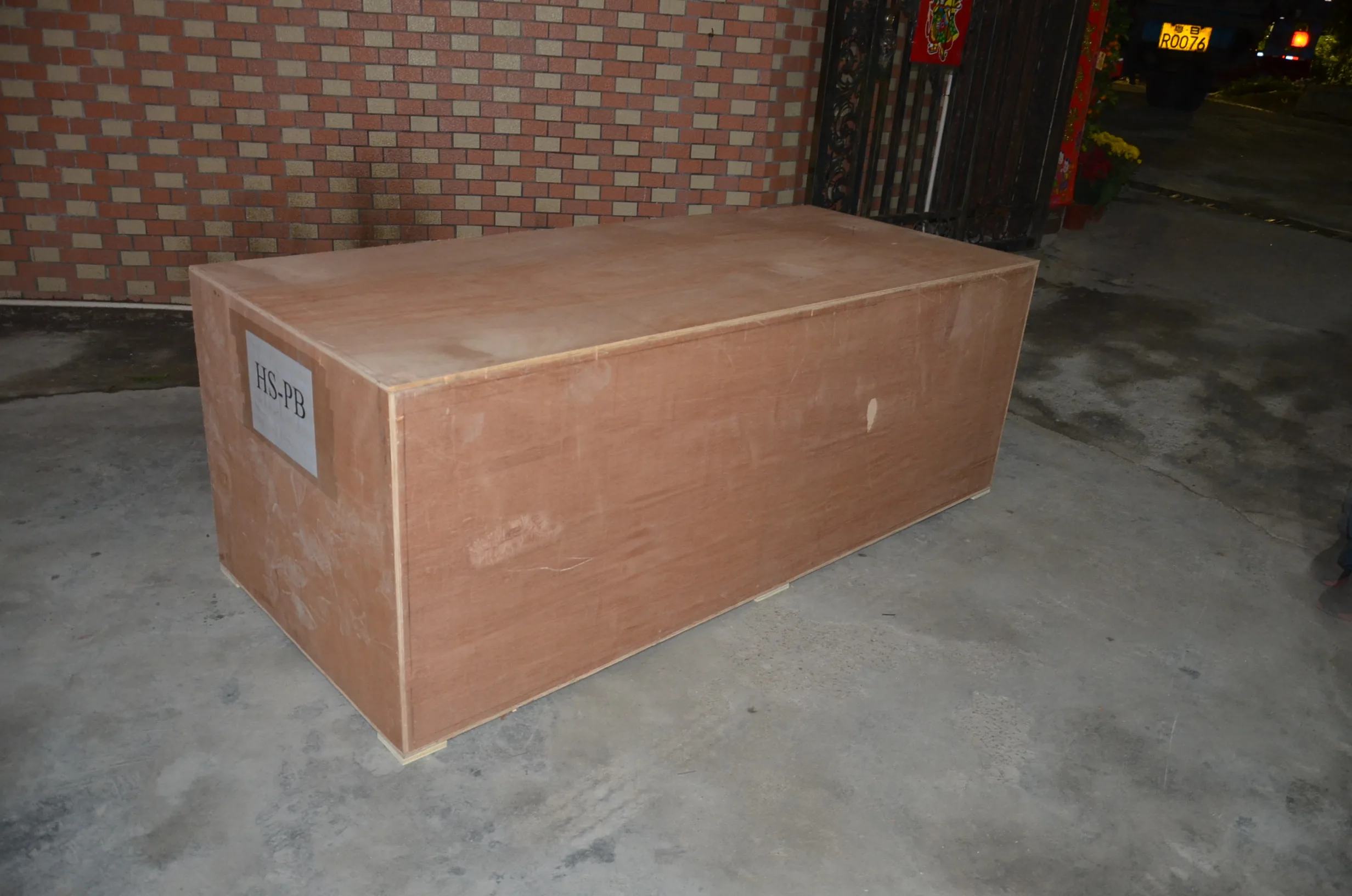 Hueds Front Clam for Lotus Elise S3 - Enhance Your Car's Look