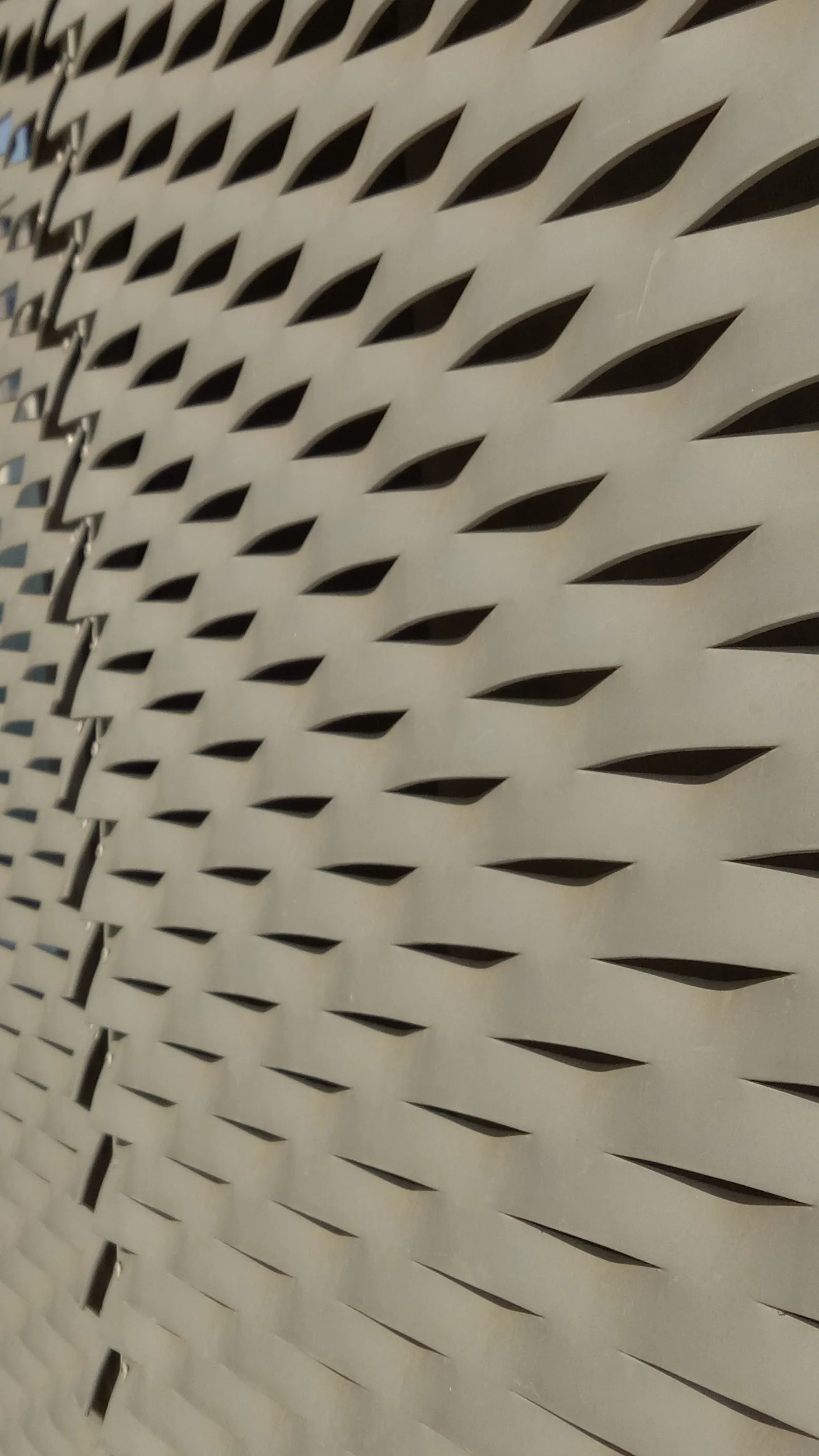 Aluminum/stainless Steel Facade Expanded Metal Mesh For Wall Decorative ...