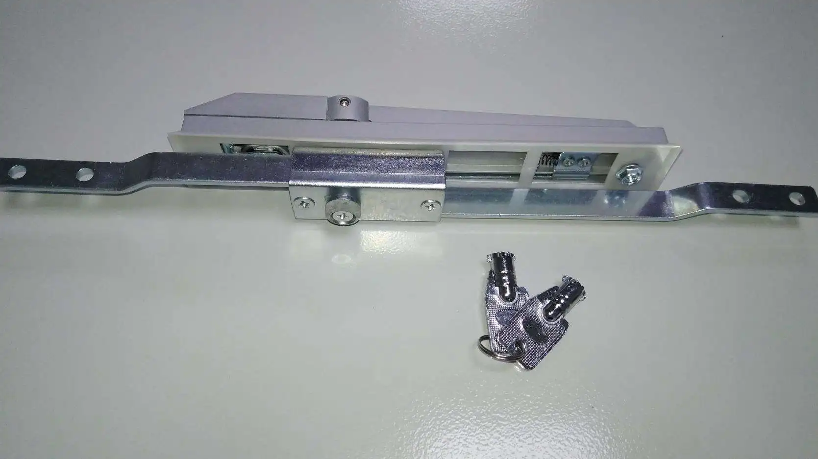Pengkai MS867 Swing Handle Plane Lock Zinc Alloy Rod Control Cabinet ...