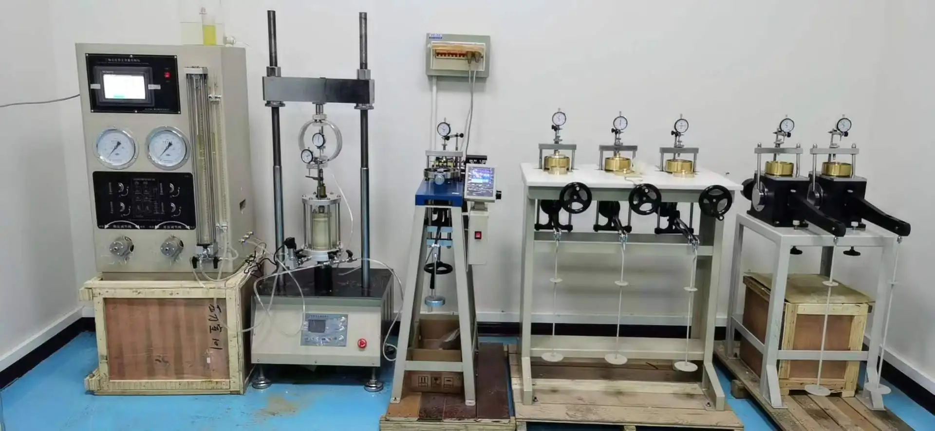 Soil Strain Controlled Bench Standard Triaxial Testing Apparatus For ...