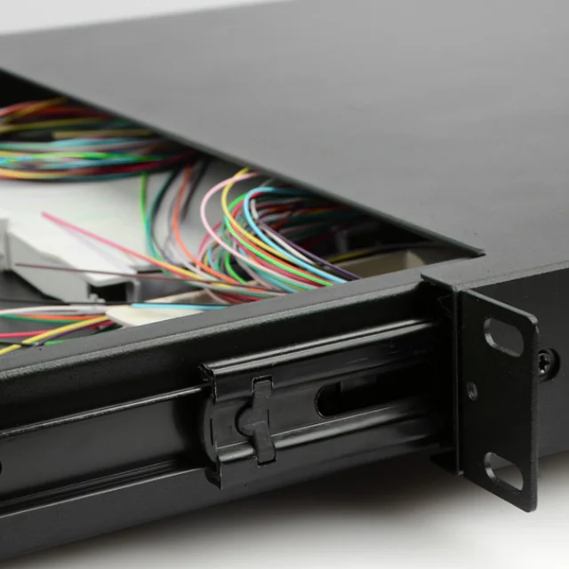 96 Core Capacity ODF Rack Mount Fiber Optic Patch Panel for FTTH FTTX ...
