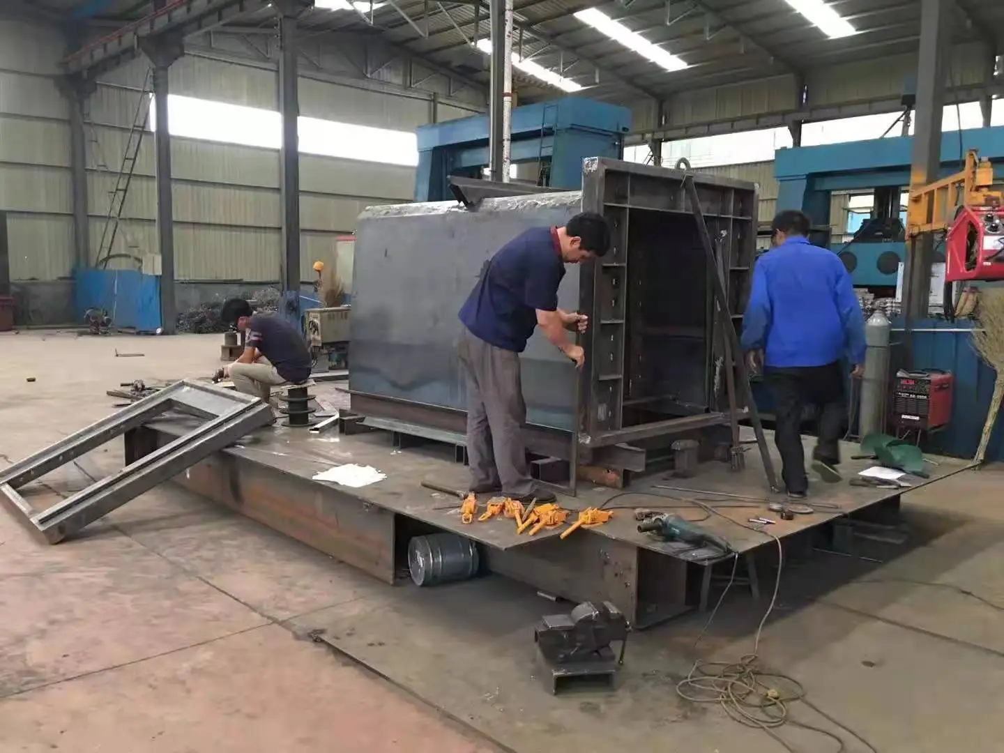 DINGLI Precast Concrete U Box Culvert - Durable & Customizable