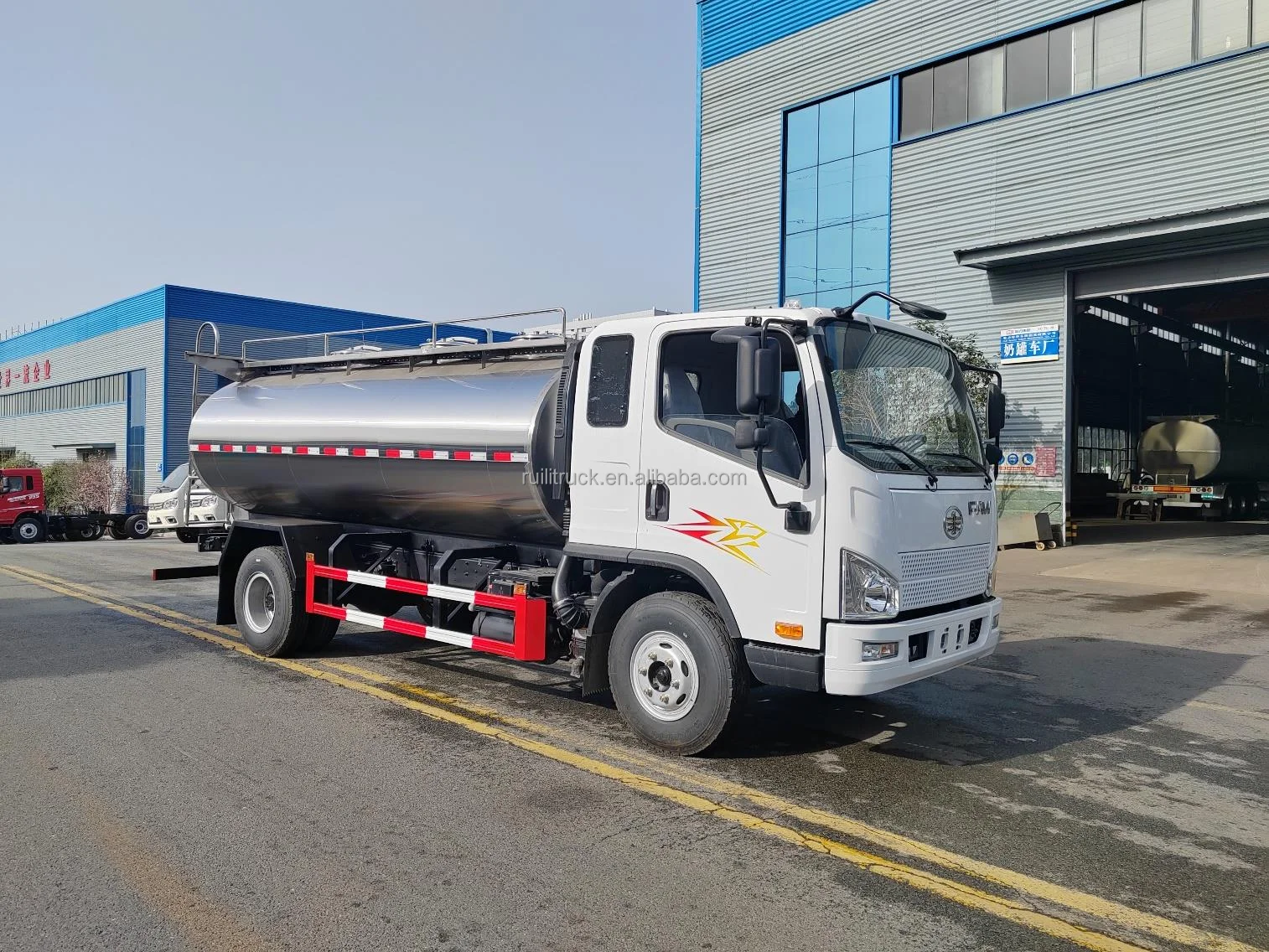 7000 Liters Faw Fresh Milk Tank Truck 4x2 Lhd Rhd Mobile Milk Tank ...