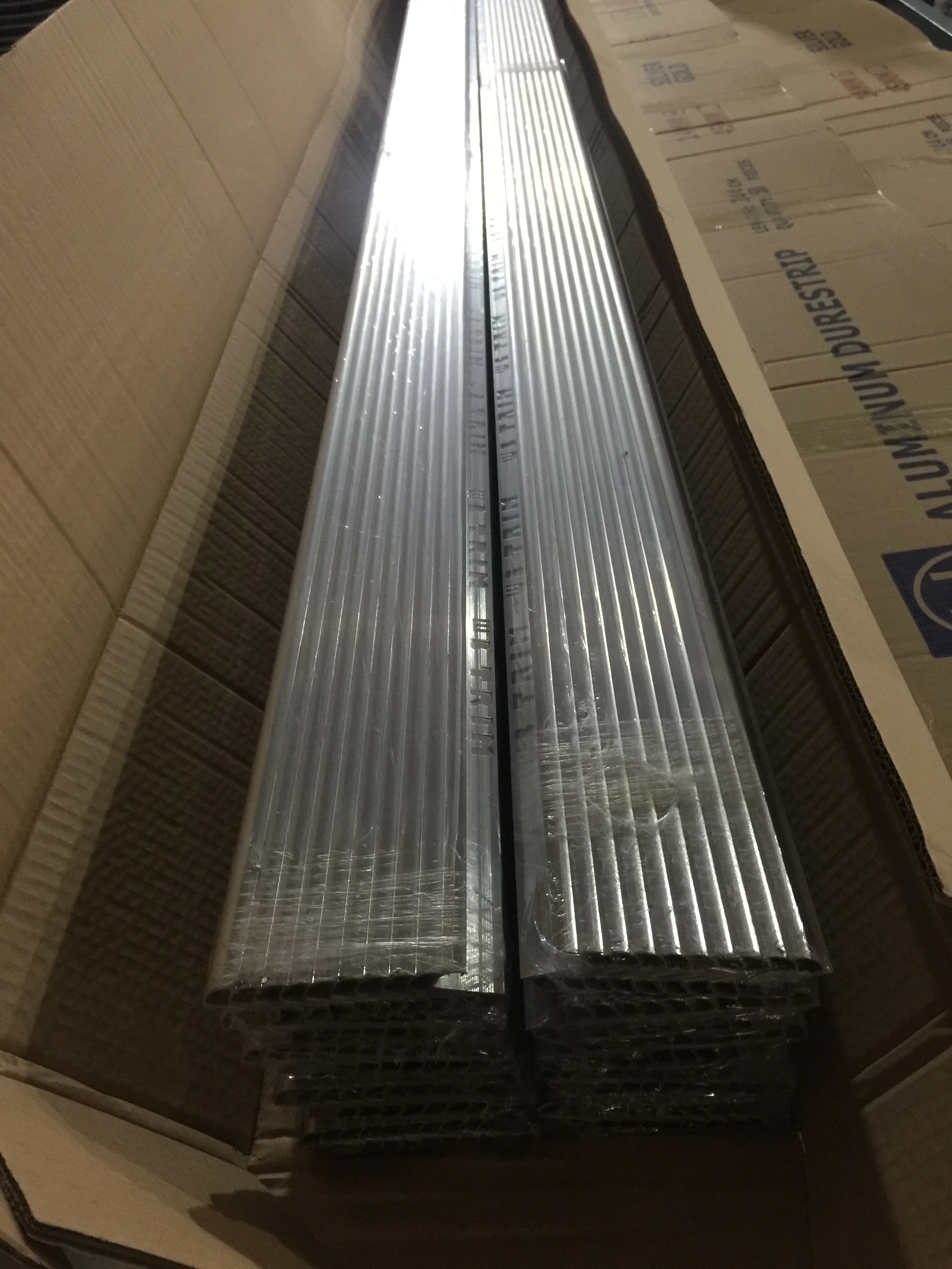 Decorative Gold Colour Metal Trim T Profile For Foor Trimmings Aluminum ...