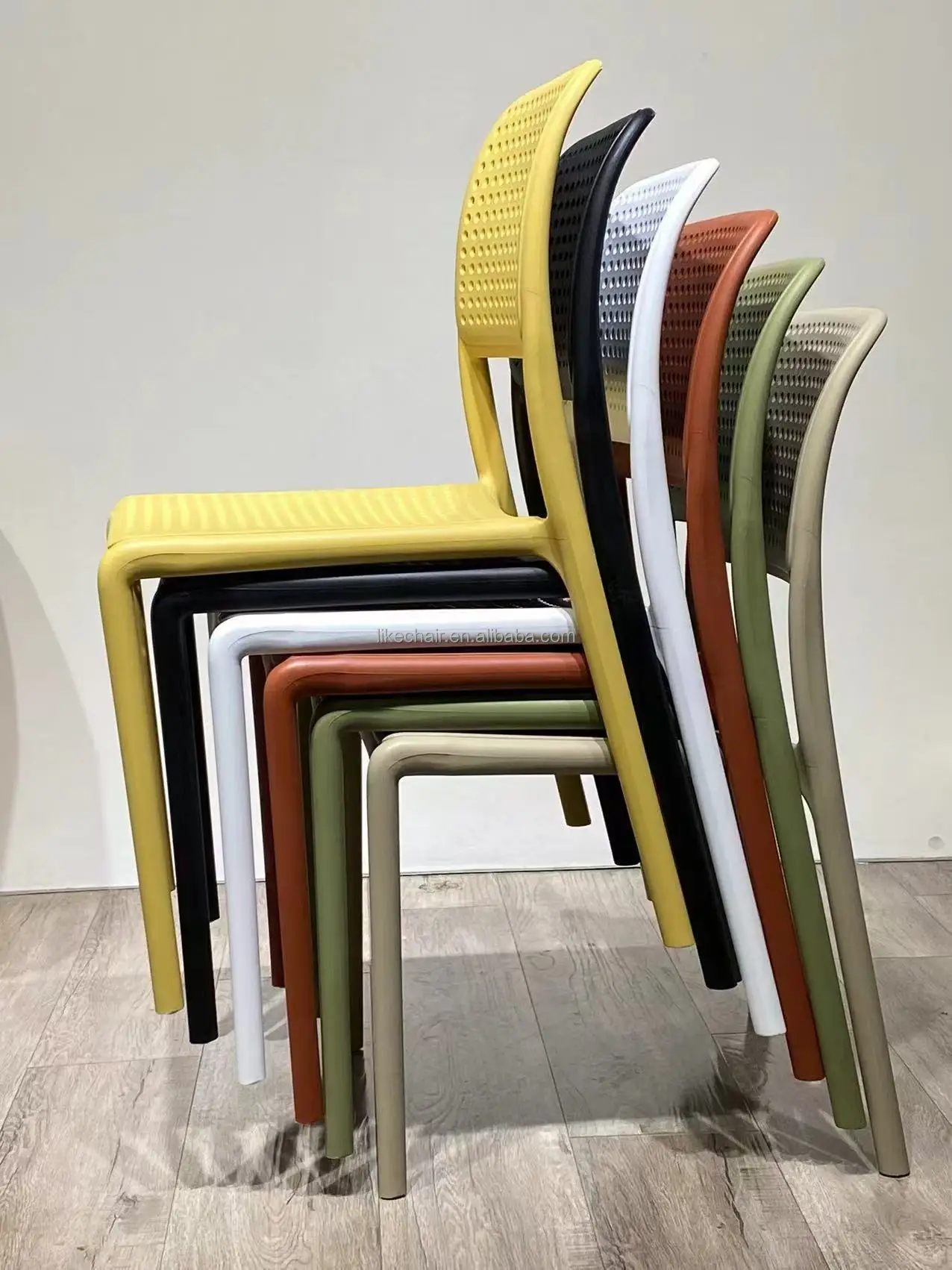 Modern Luxury Stackable Customized Hotel Wedding Event Chair PP Armless ...