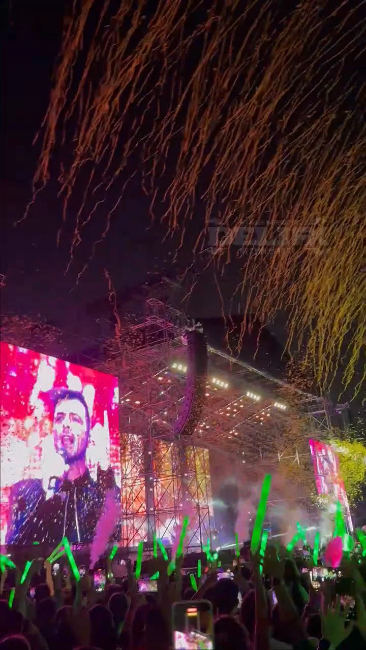 High pressure stadium shot confetti streamer cannon with 350psi ...